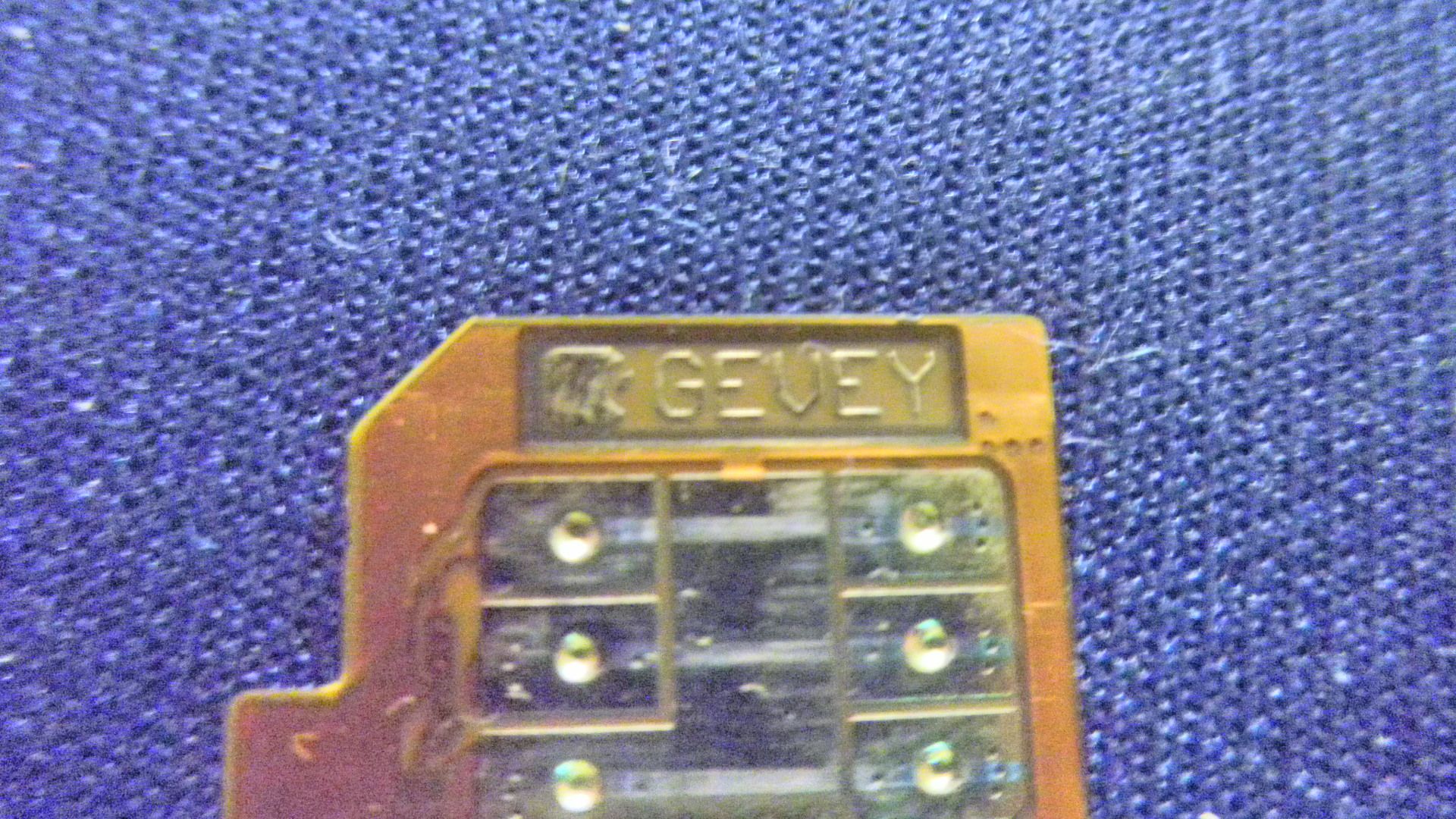 IPhone Unlock+Gevey : 6 Steps - Instructables