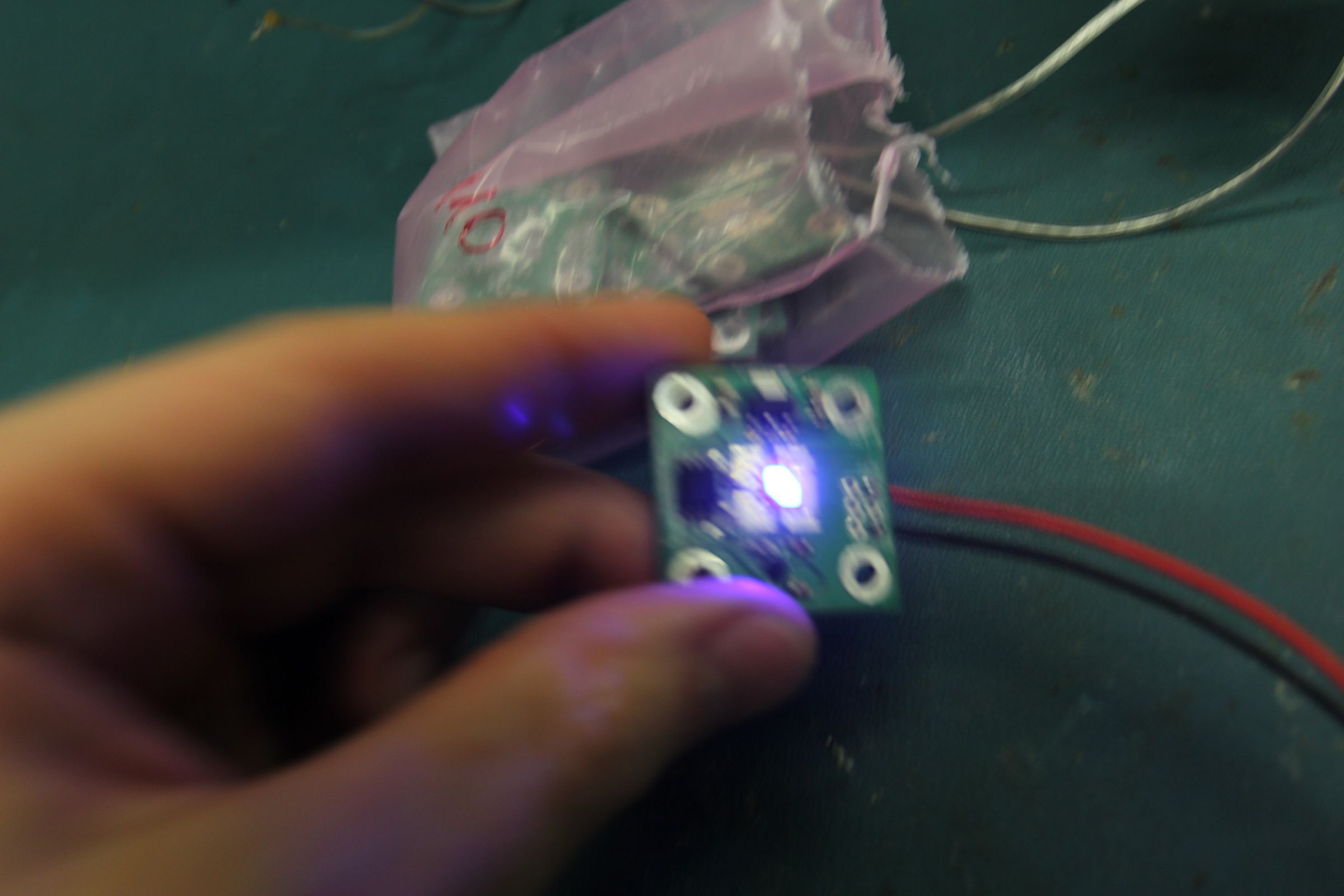 Soldering Tiny SMD Components the Easy and Fast Way (with a Hotplate ...