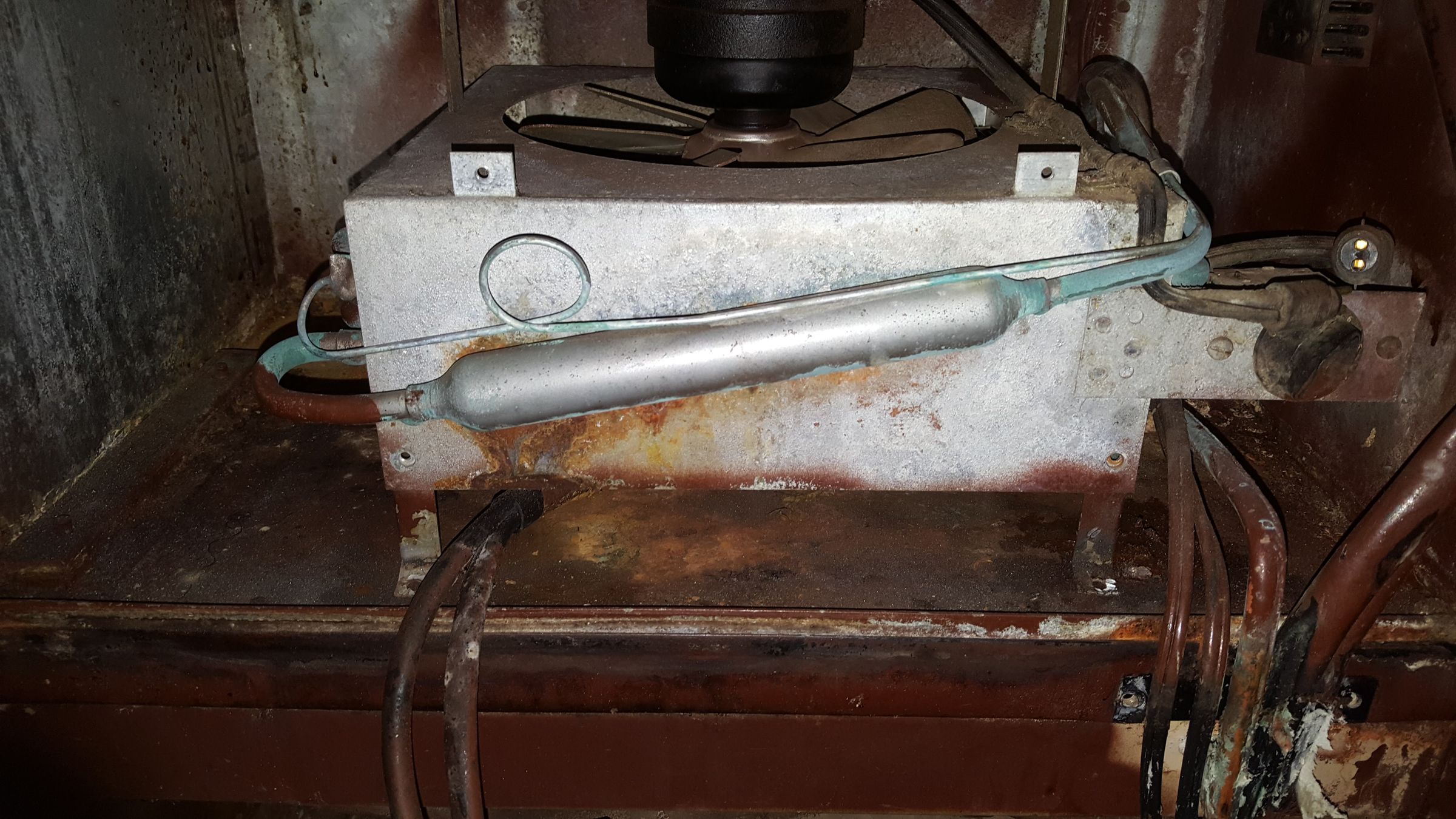 Restoring a 1960's Coke Machine! : 9 Steps (with Pictures) - Instructables