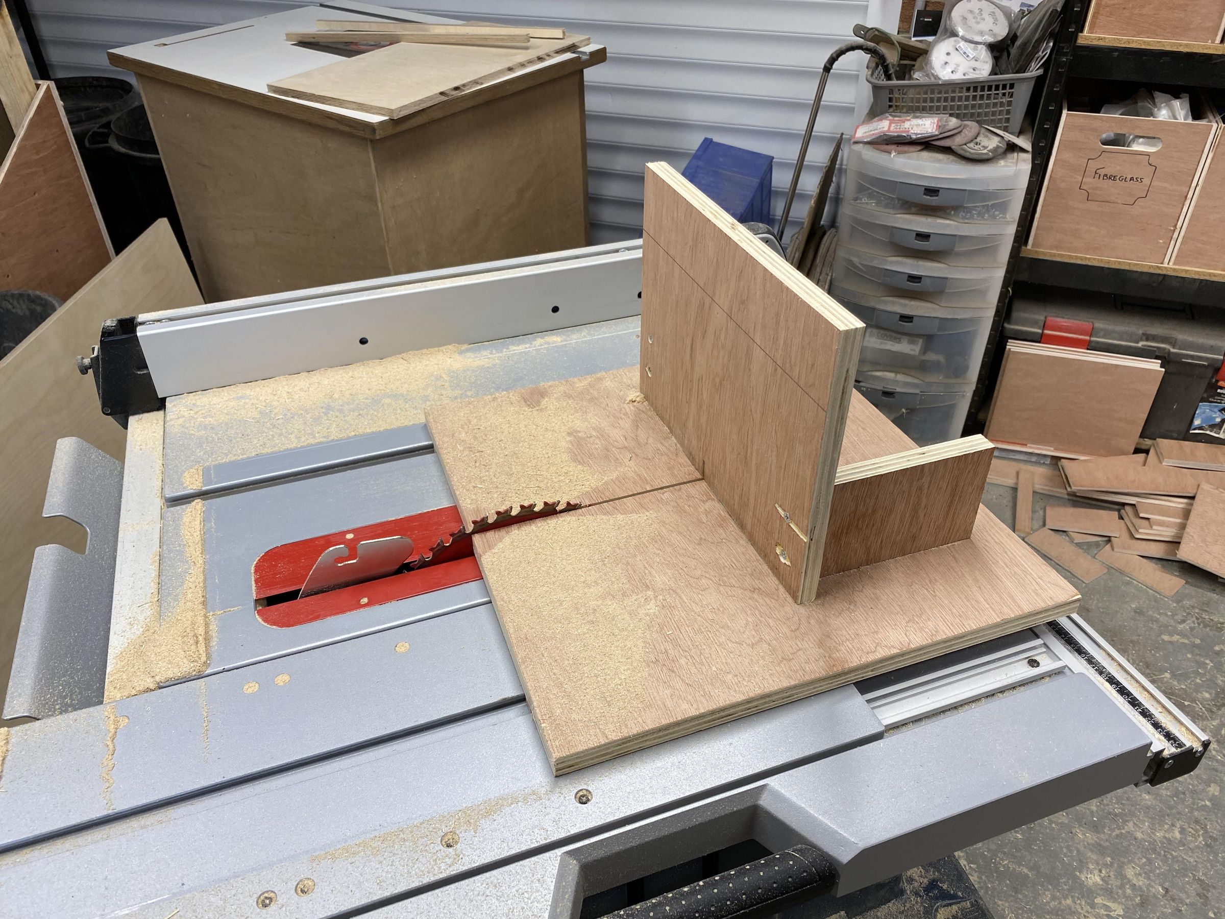 Deep Hole in a Small Box, a Different Take on the Infinity Mirror. : 10 ...