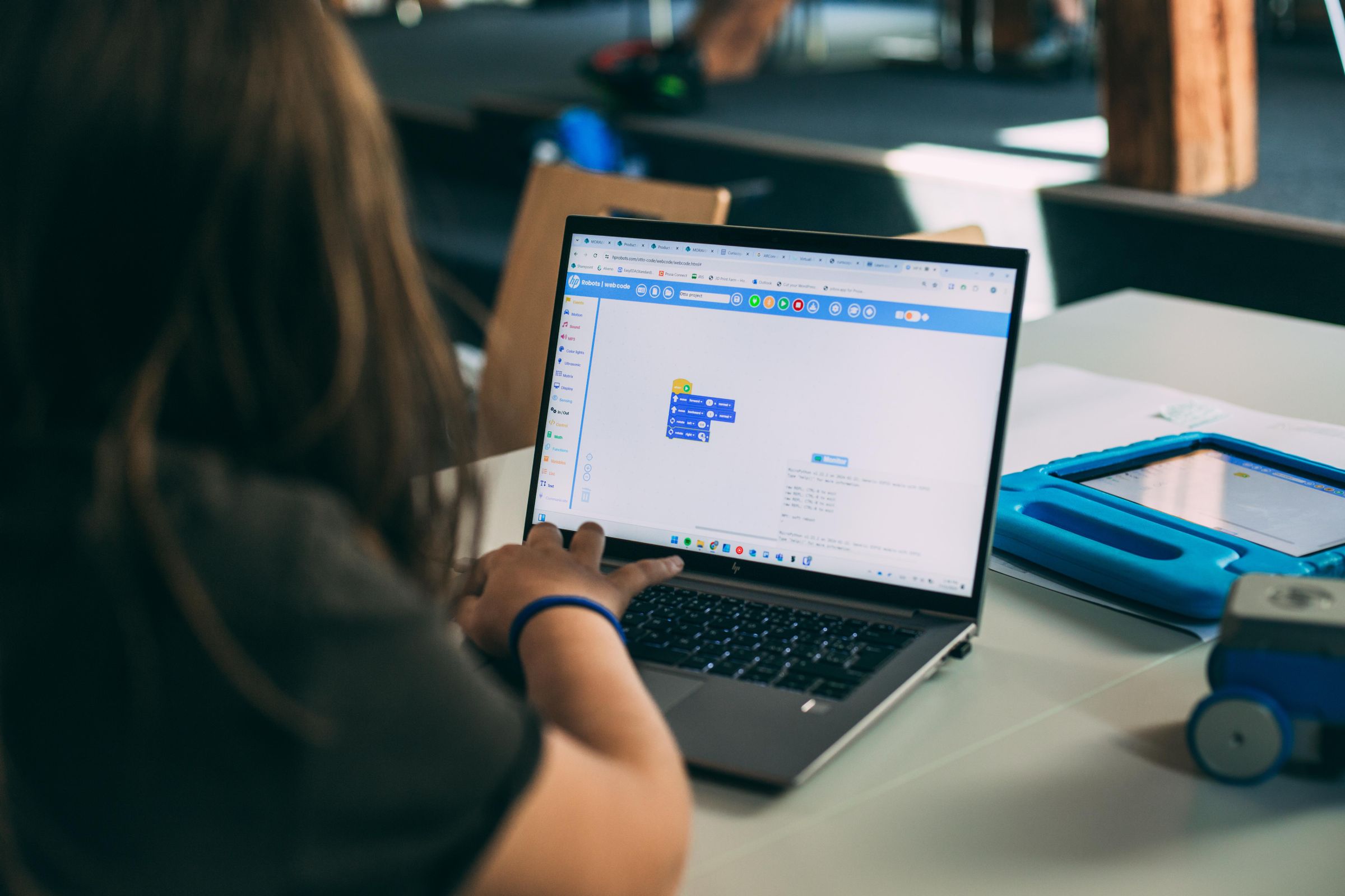 3D Printable and Programmable Santa Claus Otto Robot for Children : 6 ...