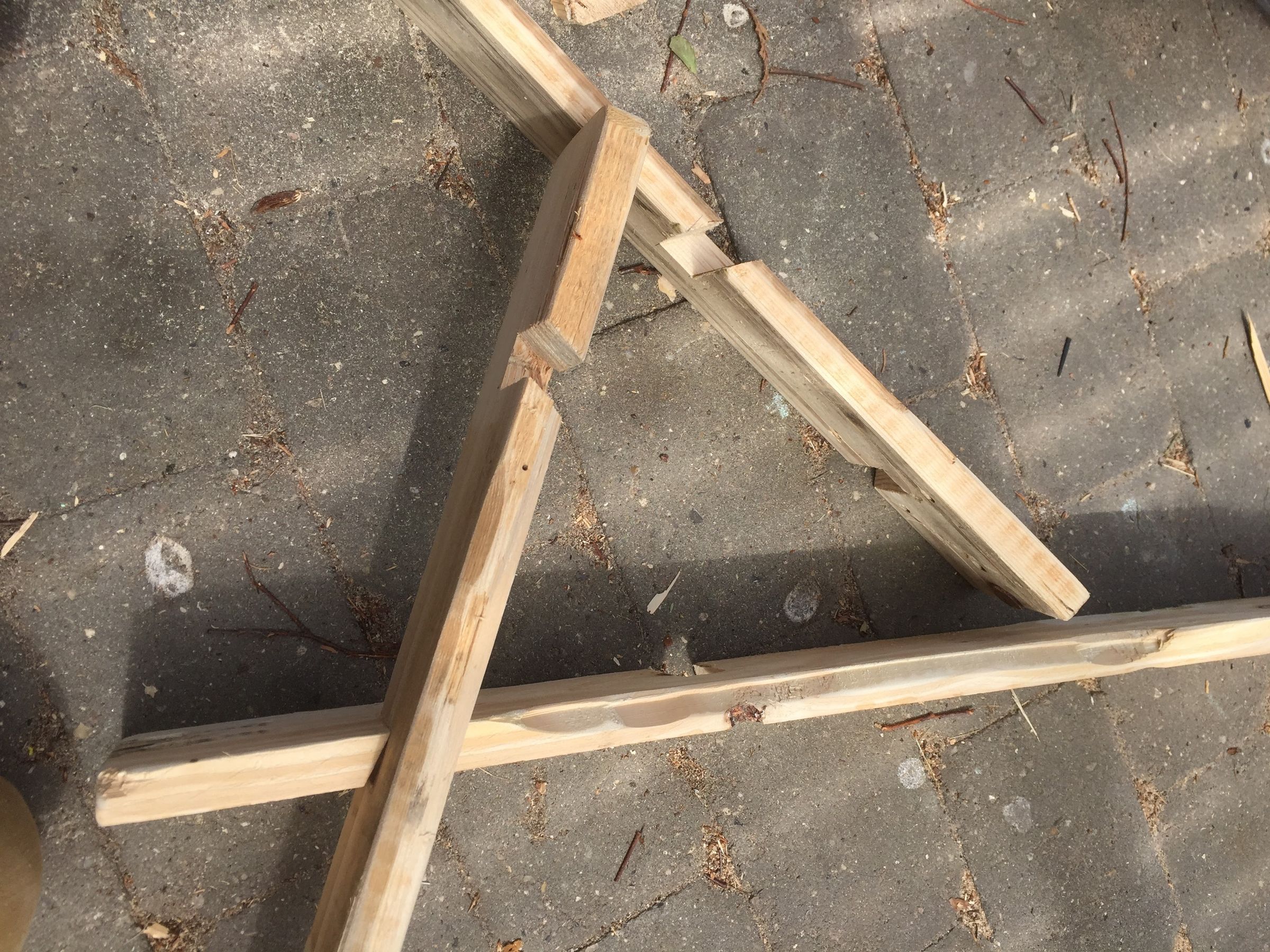 Clothes Drying Rack Out of Pallets and Paracord : 4 Steps (with ...