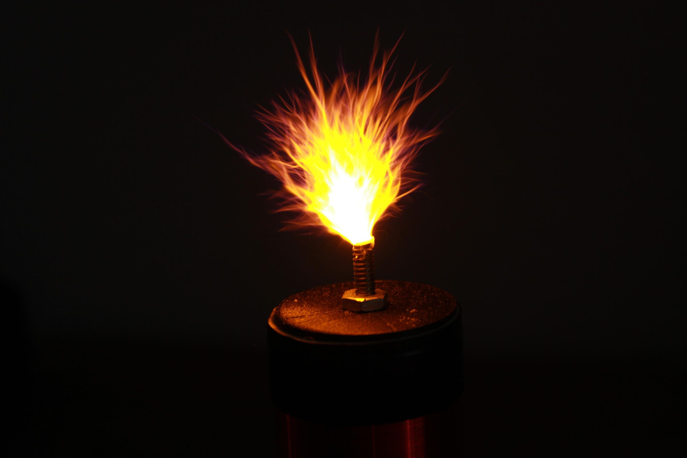 Making the Ultimate Class-E Musical Tesla Coil (Single-FET SSTC) | a ...