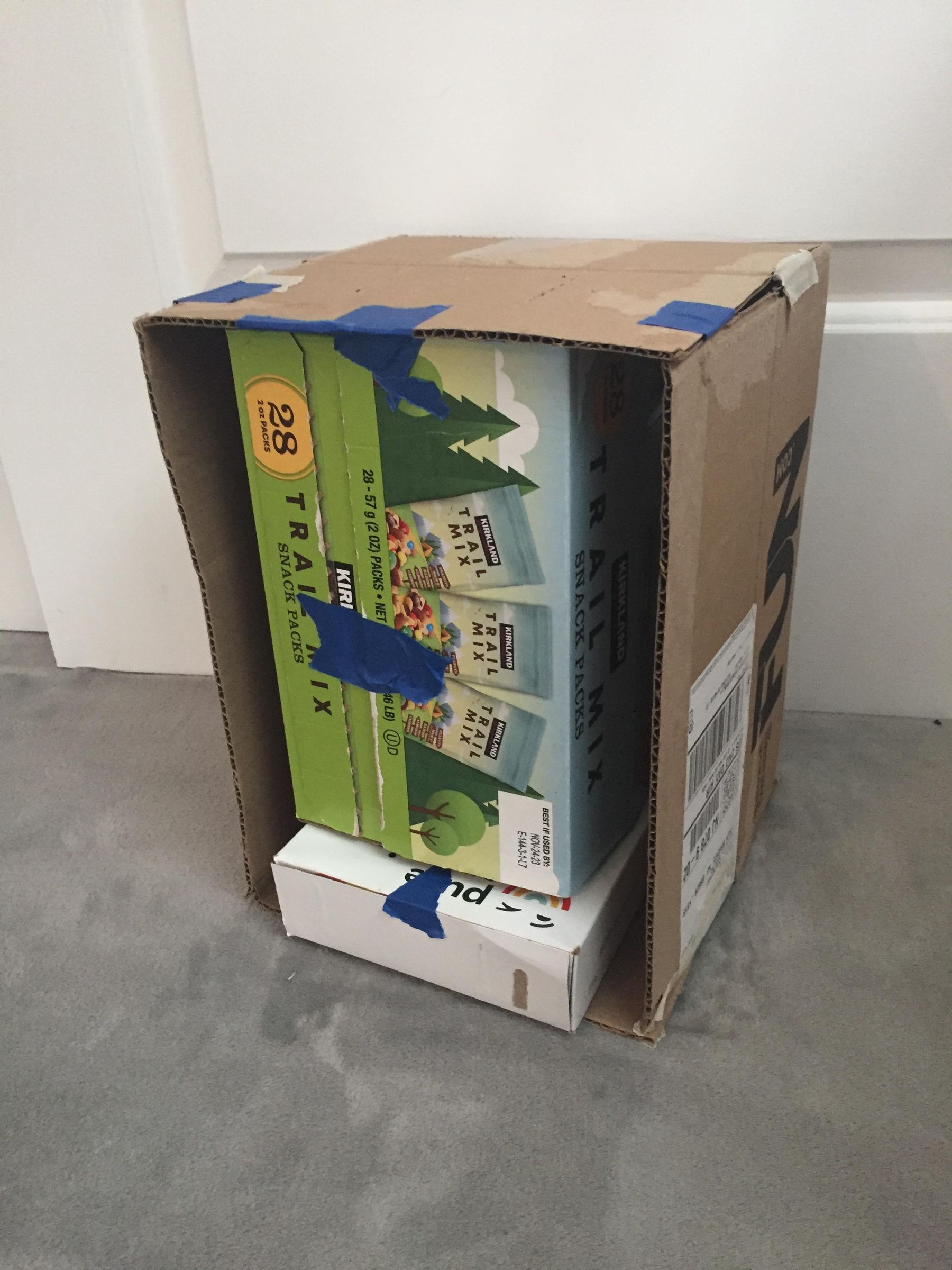 Self-Portioning Dog Feeder Made From Old Boxes : 24 Steps (with ...