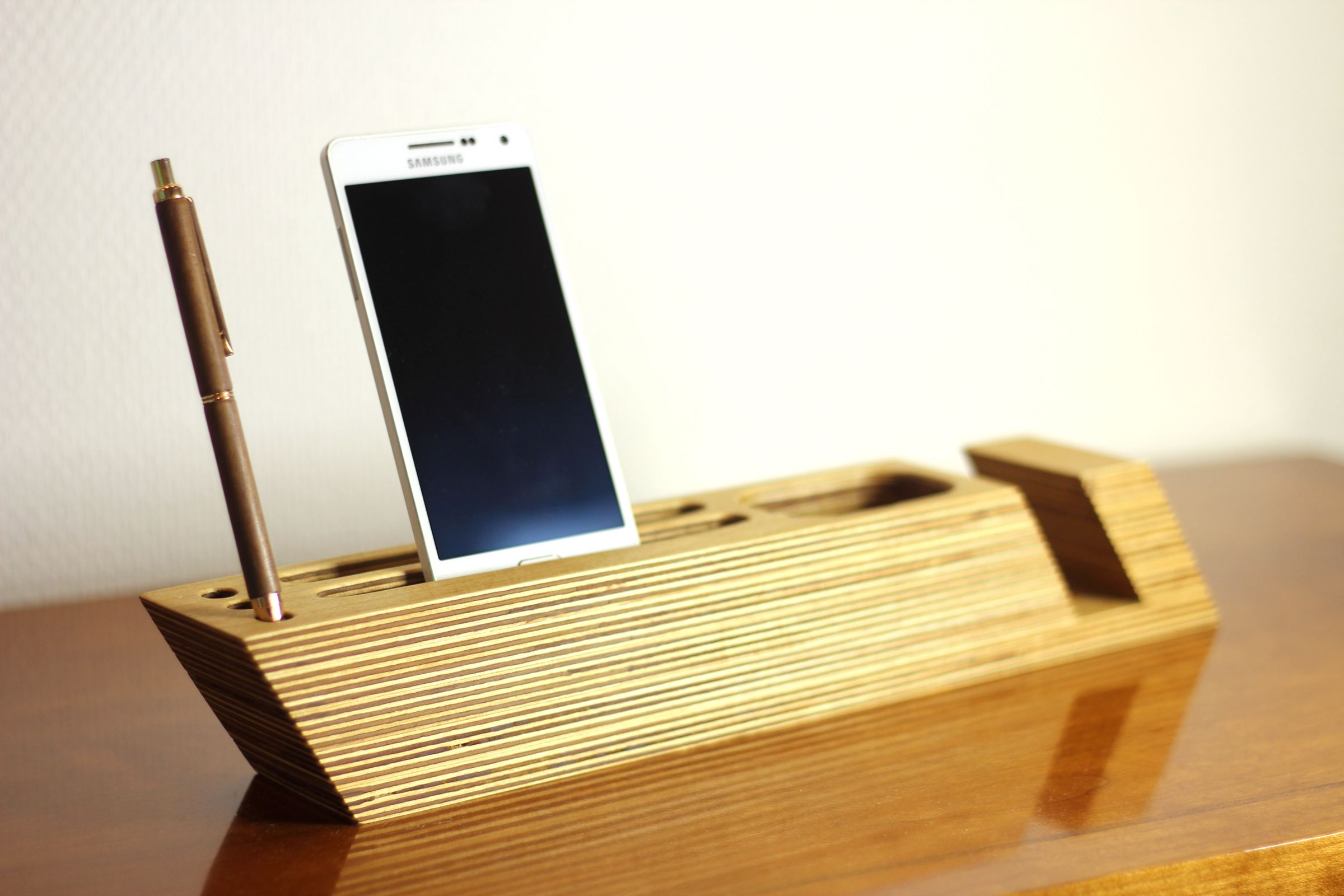 Table Organizer Inspired by Scandinavian Design : 5 Steps (with ...