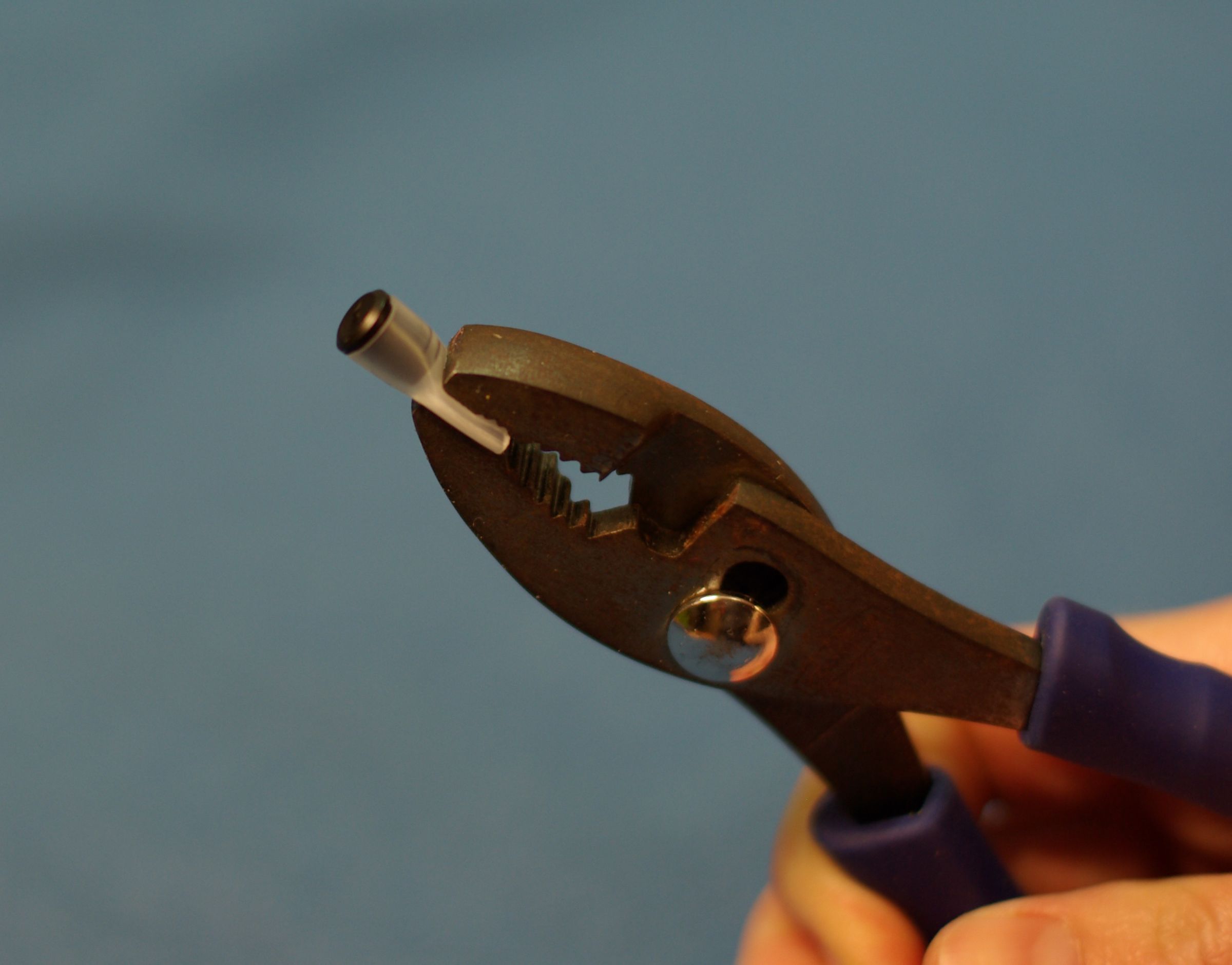Transform a Ballpoint Pen Into a Survival Whistle Mini-pen : 19 Steps ...