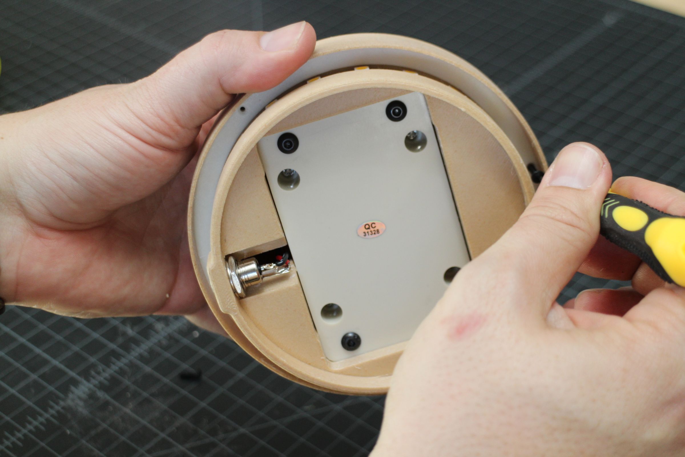 Giant Dial Lamp : 4 Steps (with Pictures) - Instructables