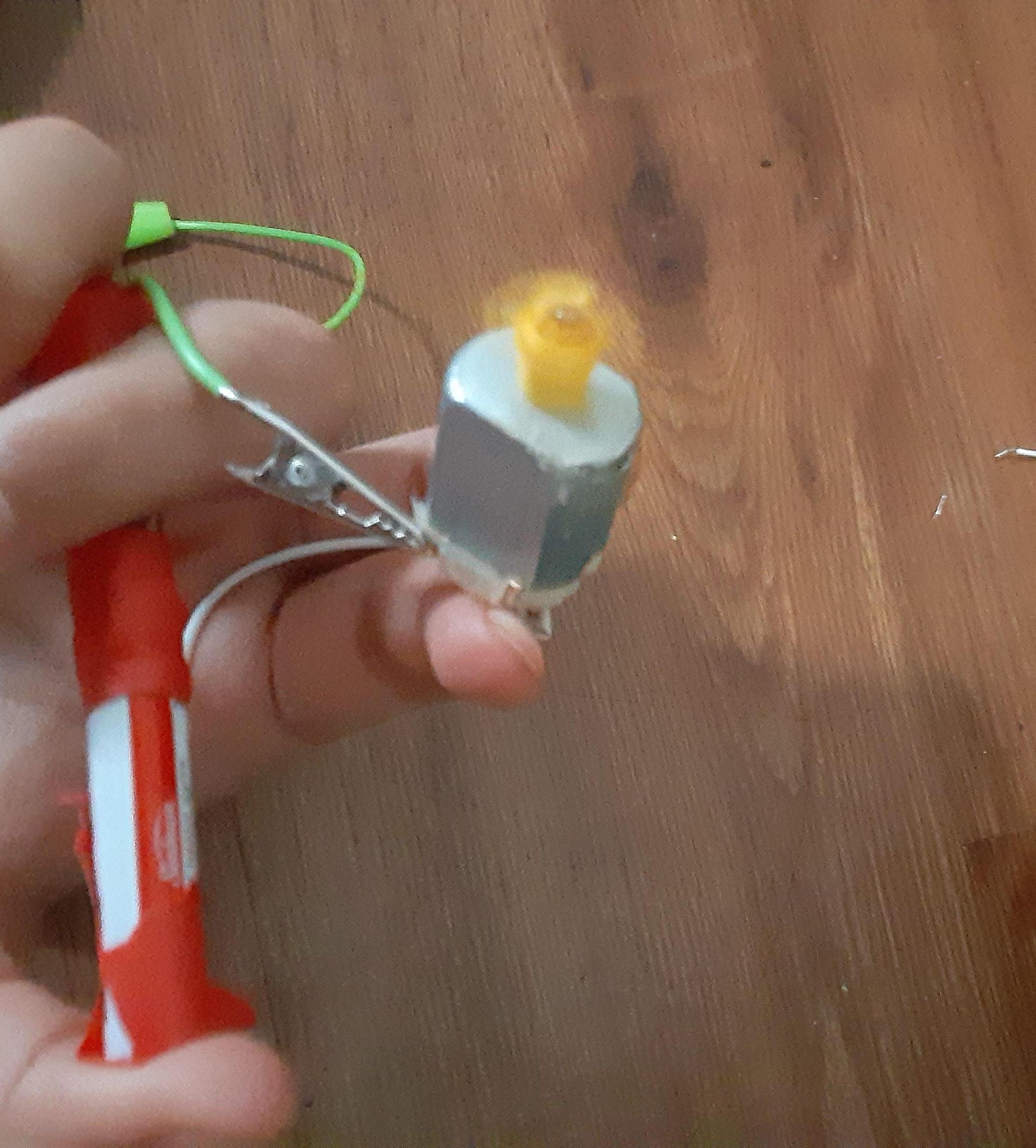 Spin Toy : 3 Steps - Instructables