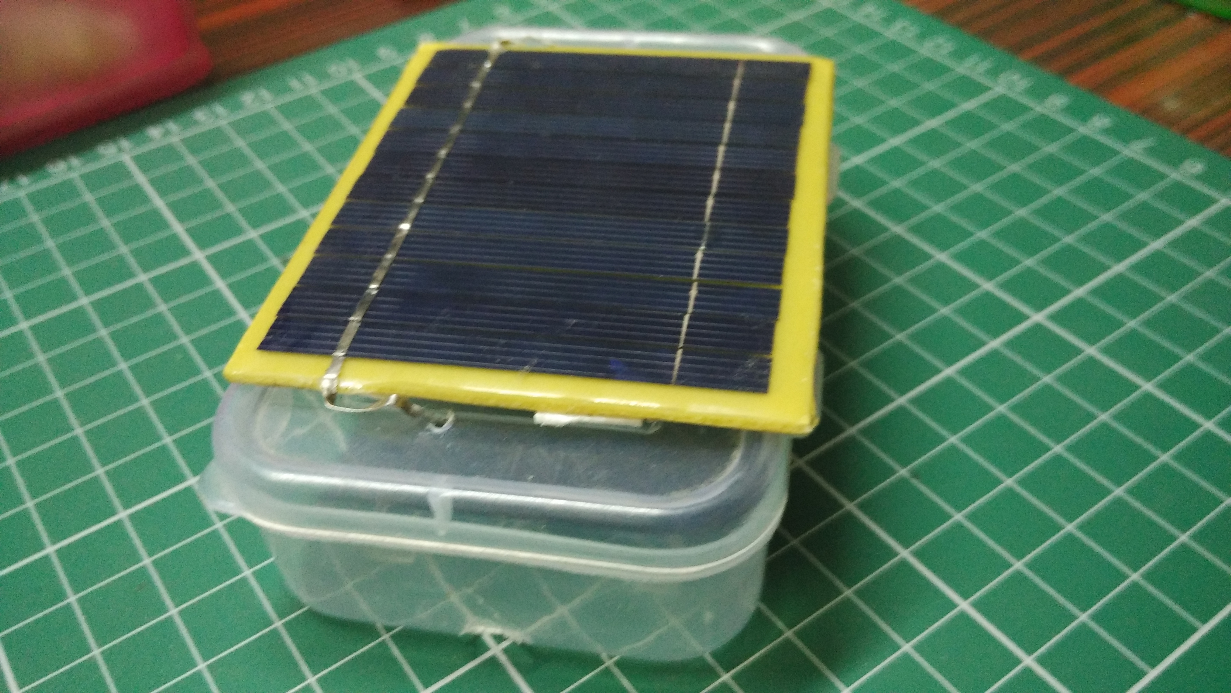 5 $ Solar Power Bank From Recycled Laptop Battery : 5 Steps (with ...