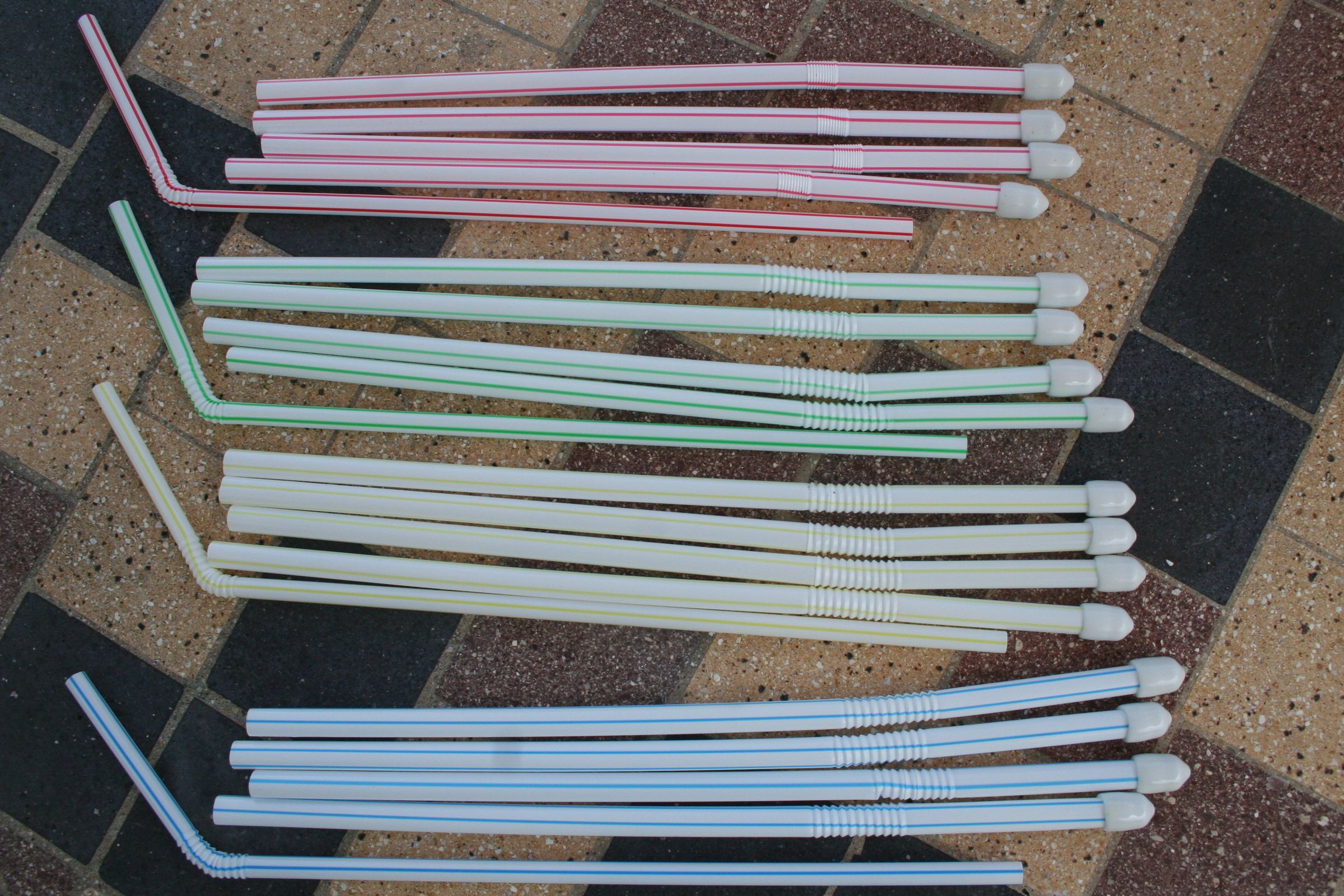 Straw Wars / Blow Dart / Rocket Launcher : 6 Steps - Instructables