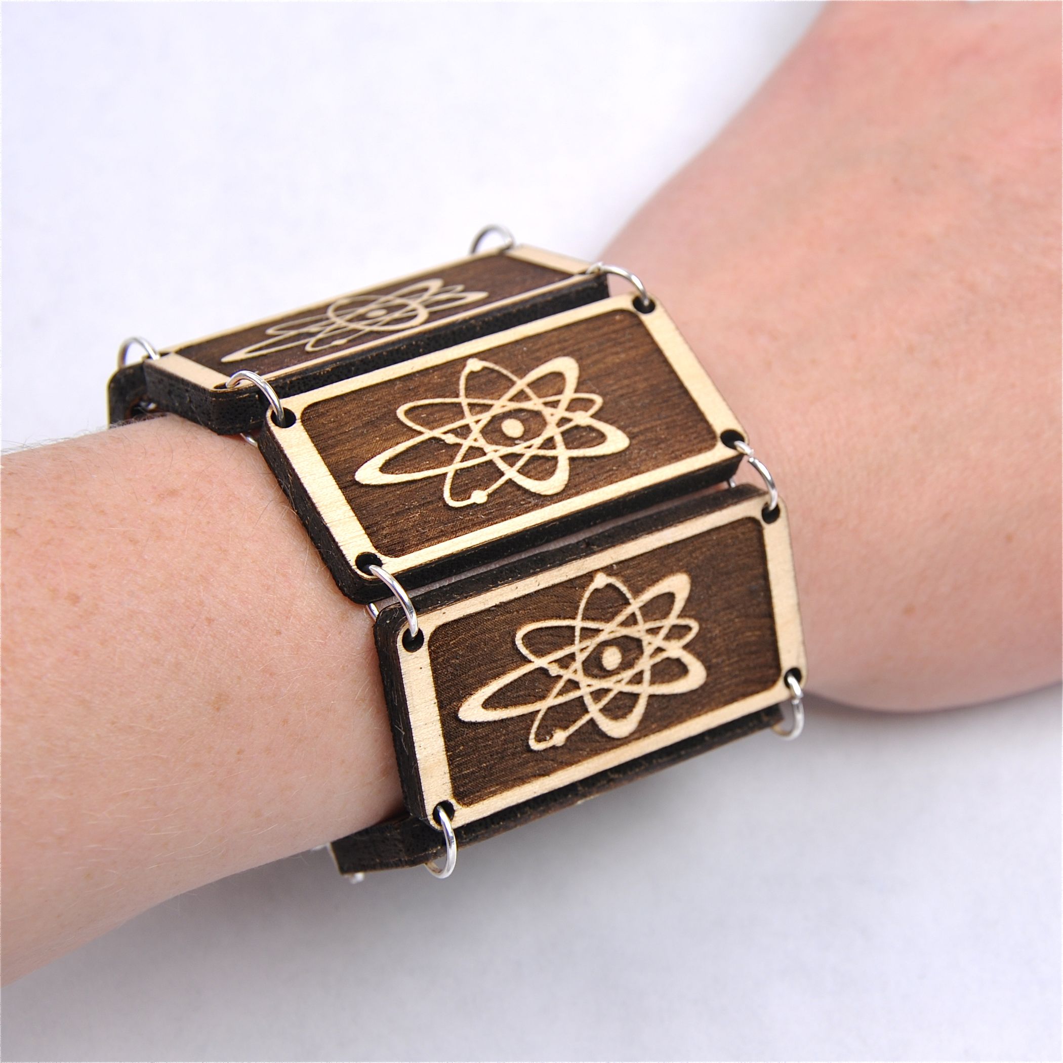 Atomic Bracelet : 4 Steps (with Pictures) - Instructables