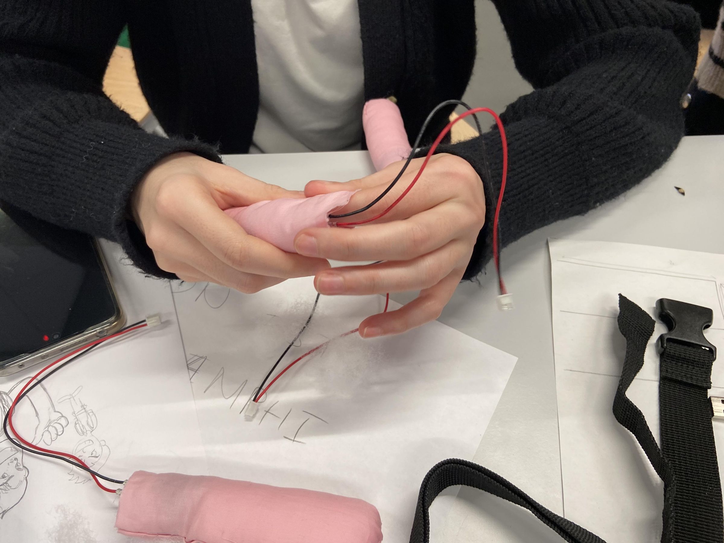DIY Belt Cow Themed Controller for Attackof the Bric-a-Brac : 7 Steps ...