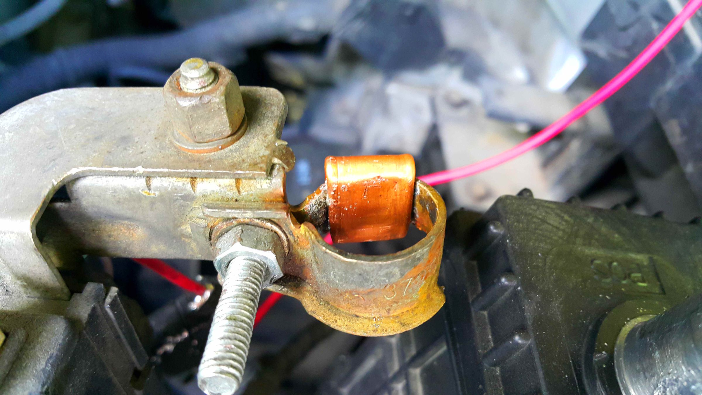 Fixing a Car Battery Pole Clamp. : 4 Steps (with Pictures) - Instructables