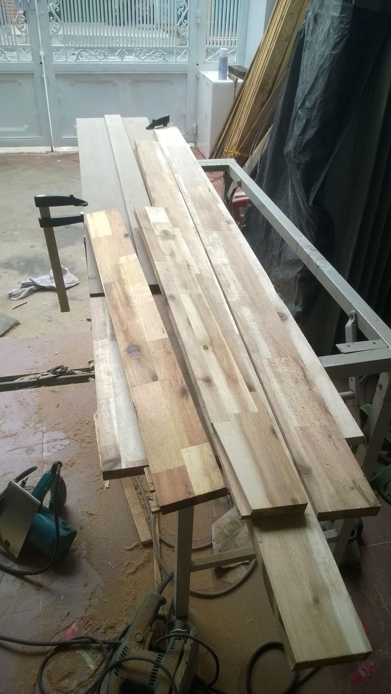 The Home-made Industrial Style Dining Table : 7 Steps (with Pictures ...