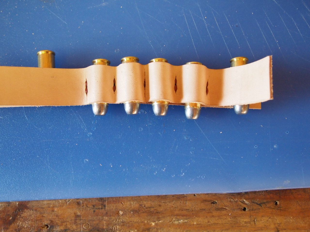 Revolver Holster With Bullet Band : 15 Steps - Instructables