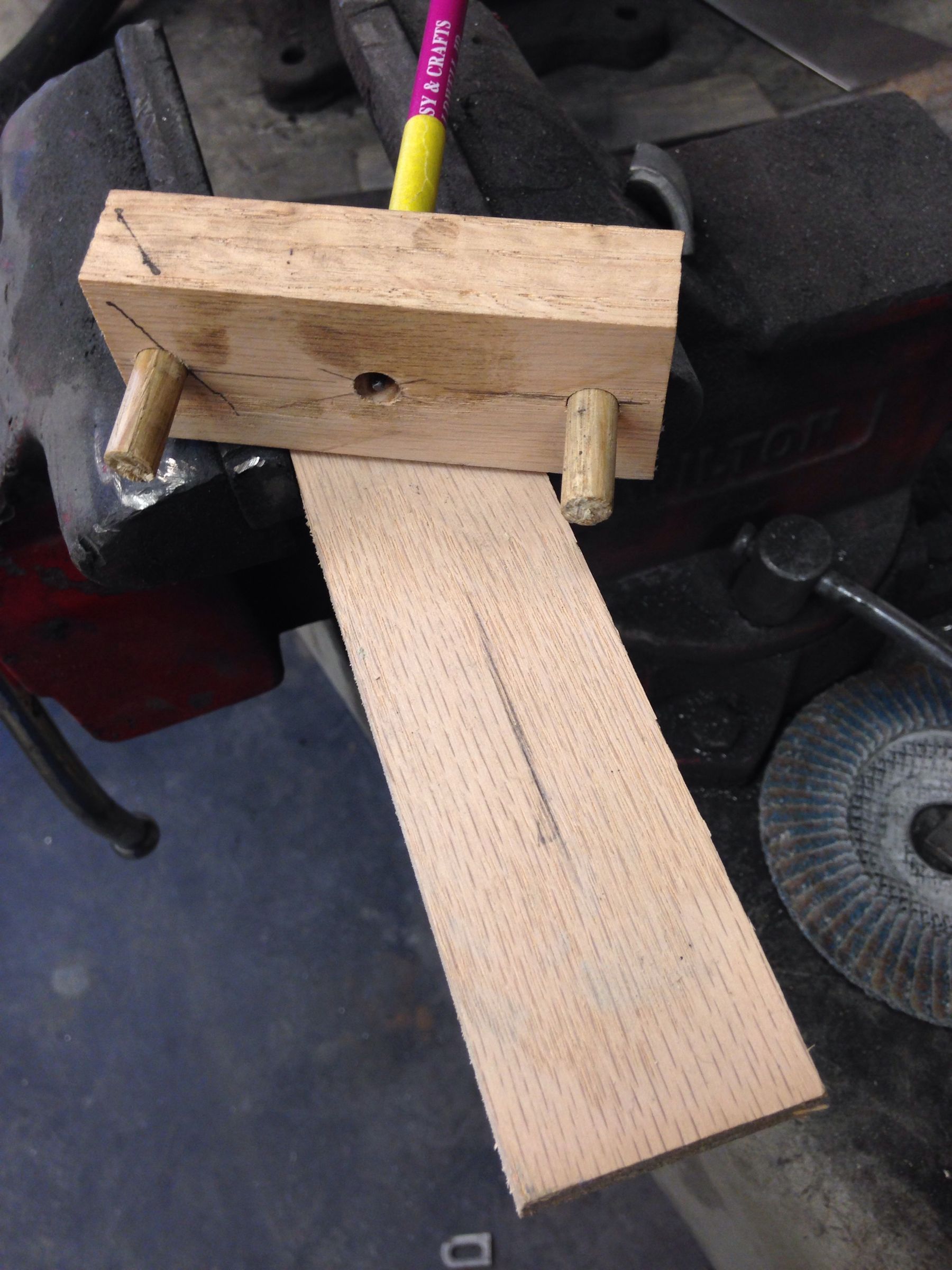 Simple Center Finder : 5 Steps (with Pictures) - Instructables