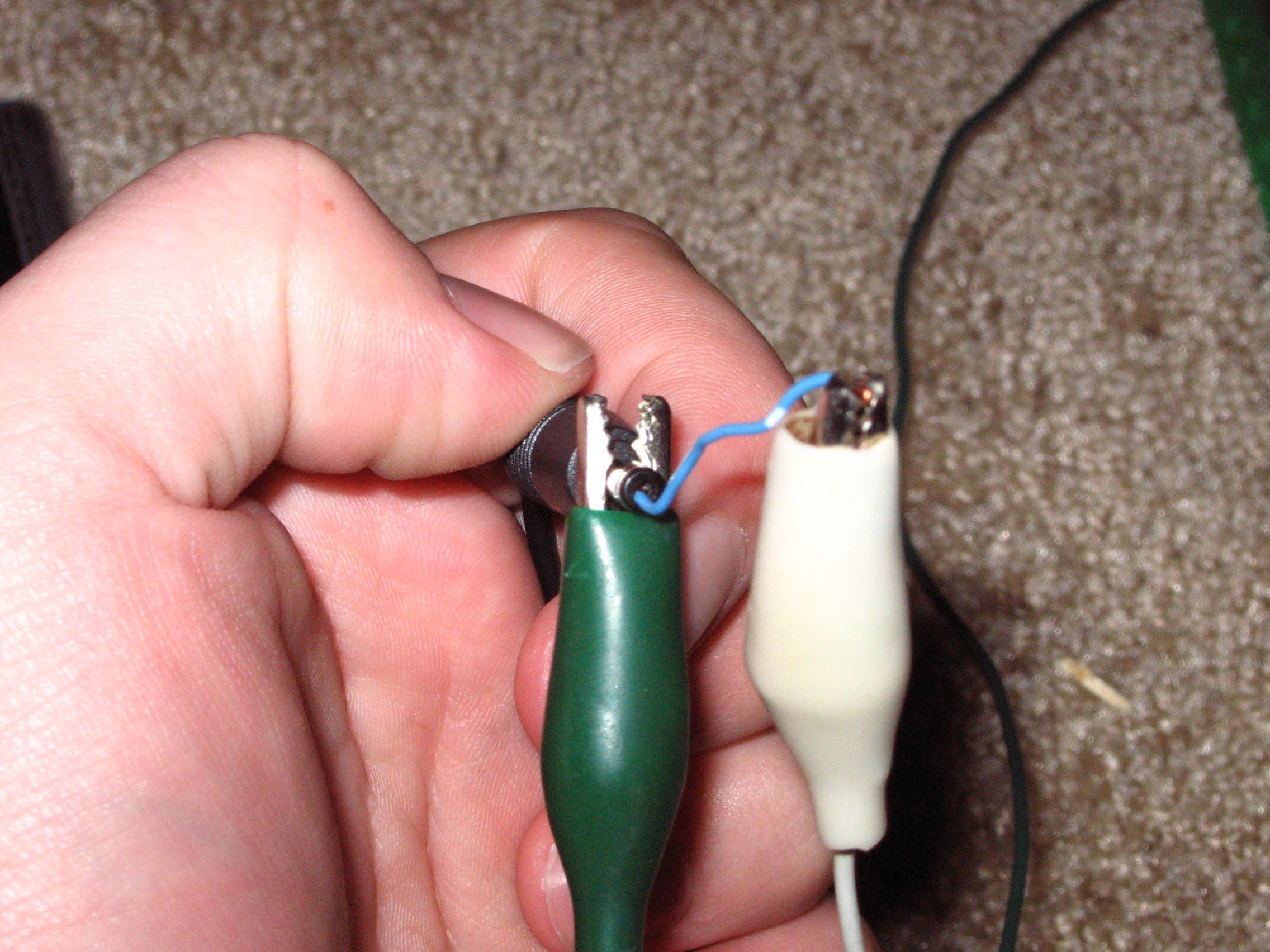 Easily Recharge Alkaline Batteries! : 6 Steps - Instructables