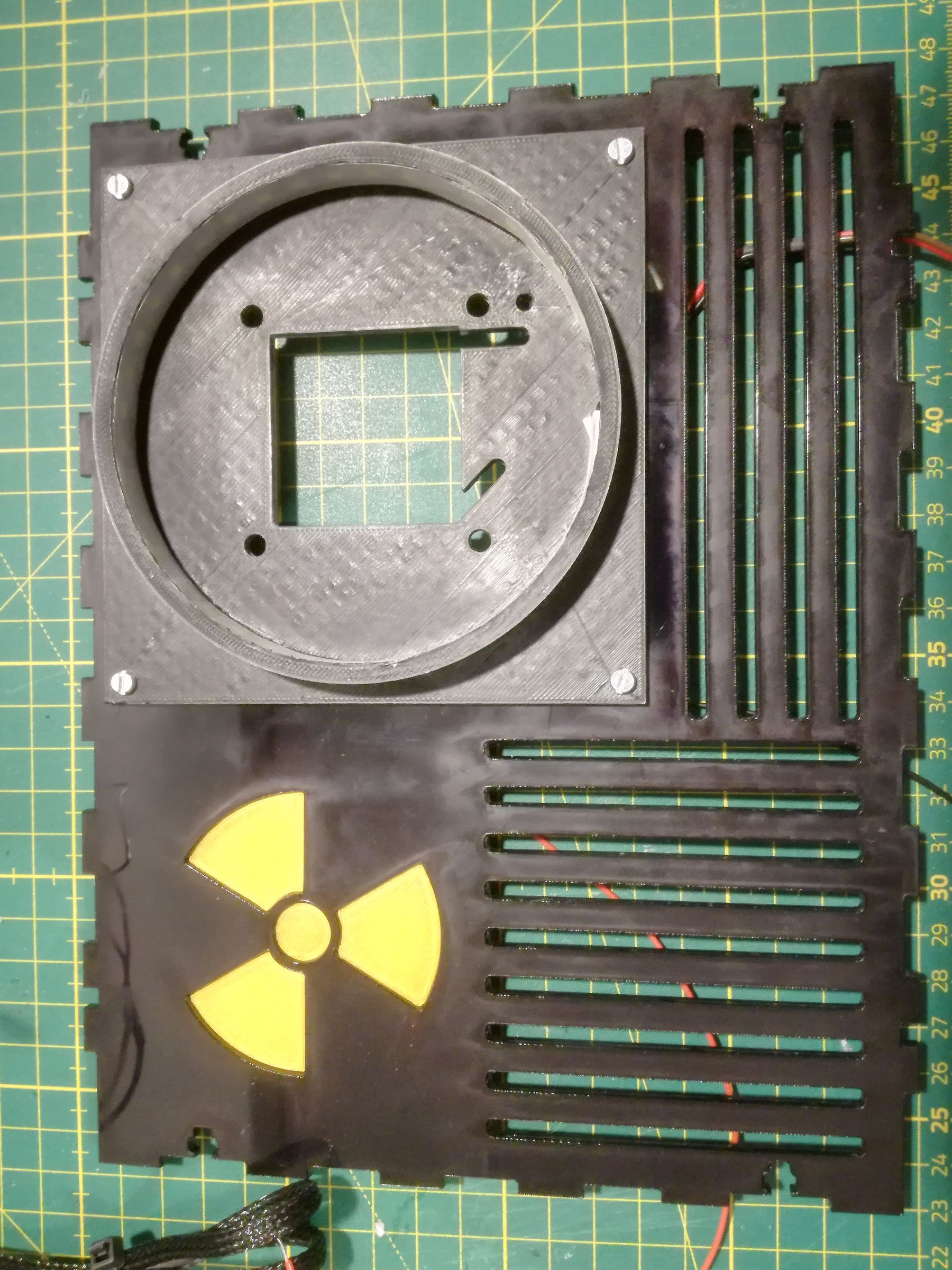 Peltier Cooled Cloud Chamber : 14 Steps (with Pictures) - Instructables