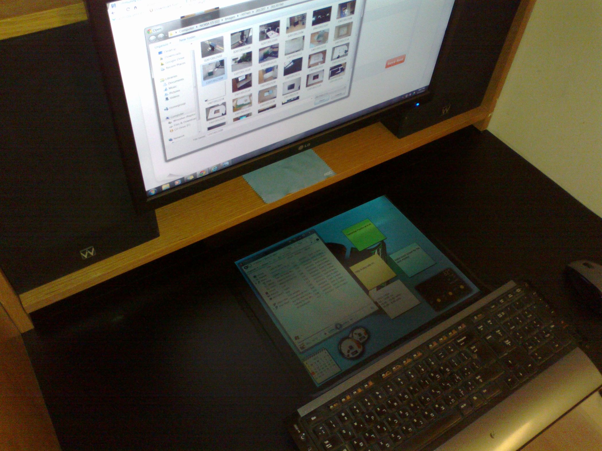Desk Lcd Panel : 4 Steps - Instructables