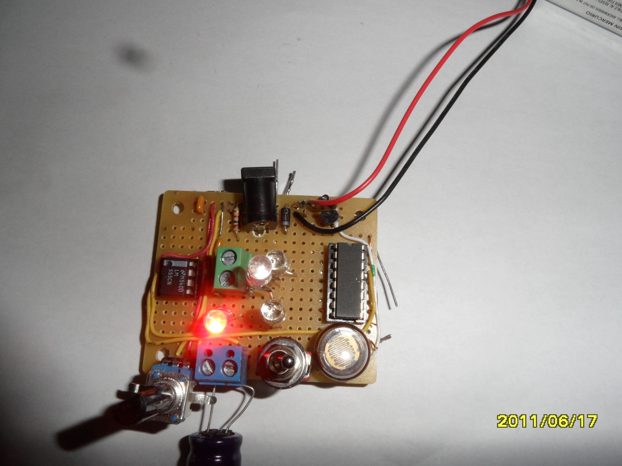 LED Nightlight and Laser Light Show Using 4017 and 555. : 5 Steps ...