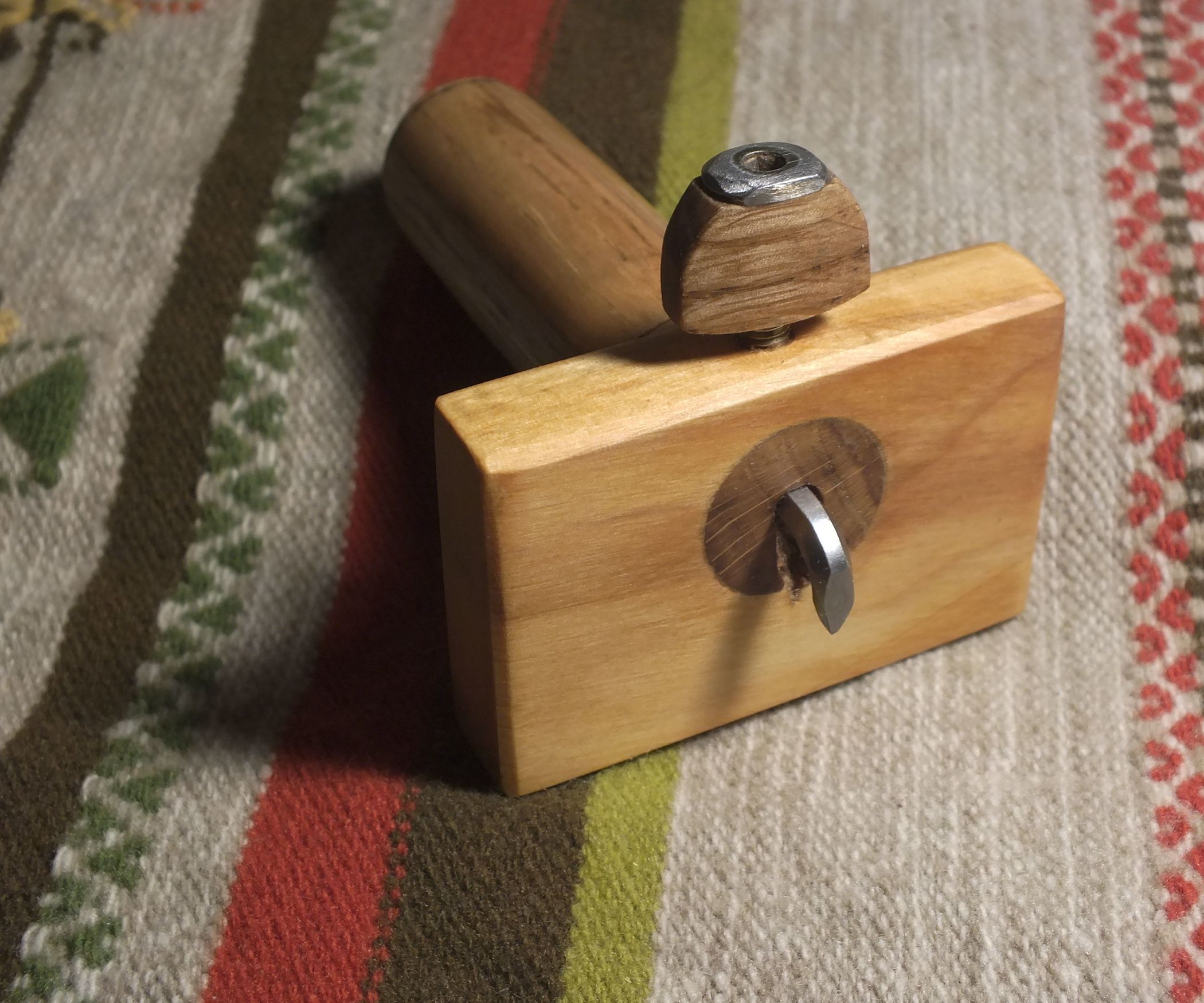 Marking Gauge for Woodworking : 9 Steps (with Pictures) - Instructables