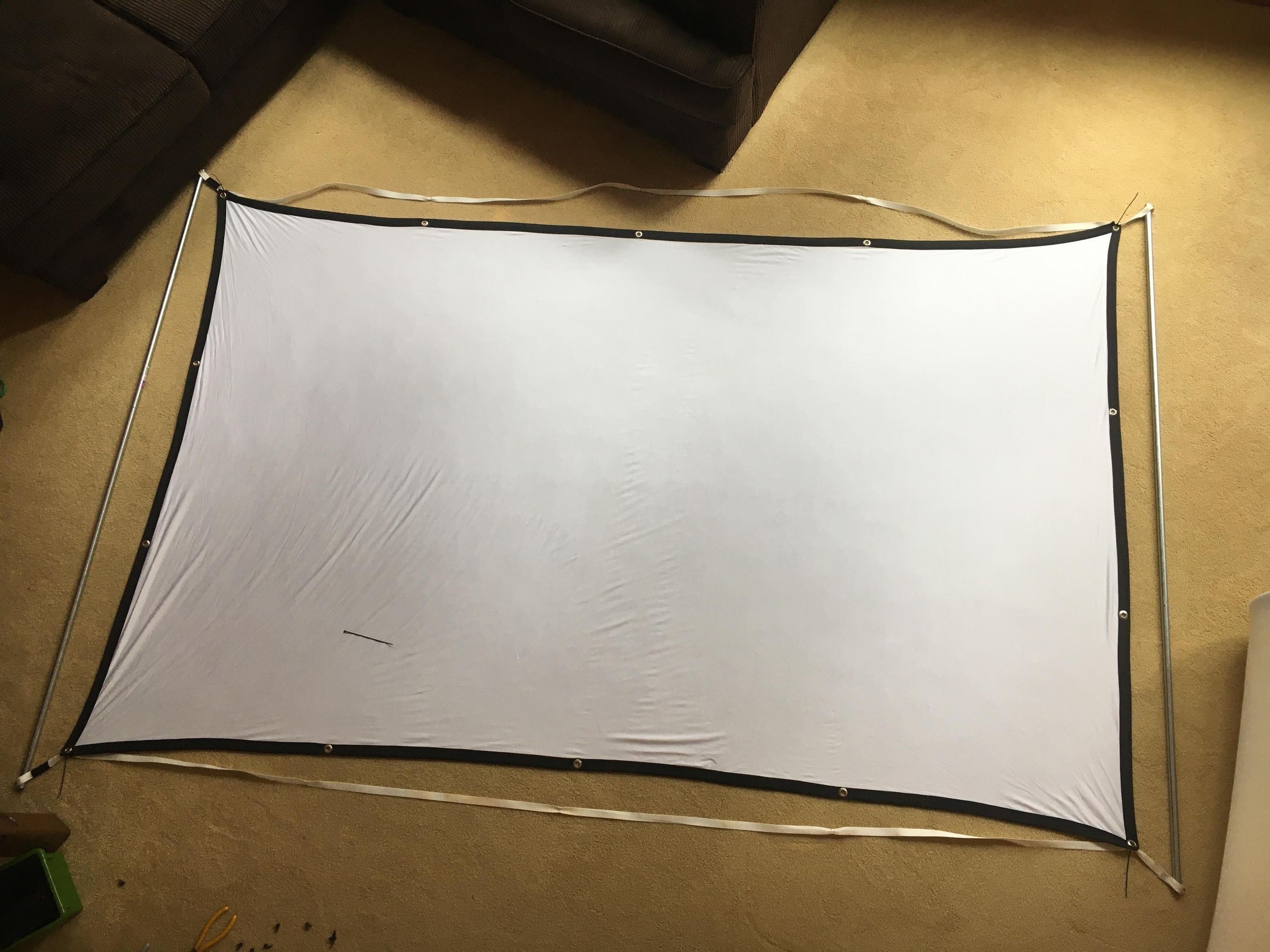 Outdoor Projector Screen : 9 Steps (with Pictures) - Instructables