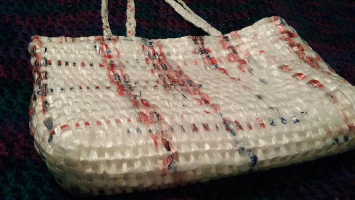 Woven Plastic Purse : 4 Steps (with Pictures) - Instructables