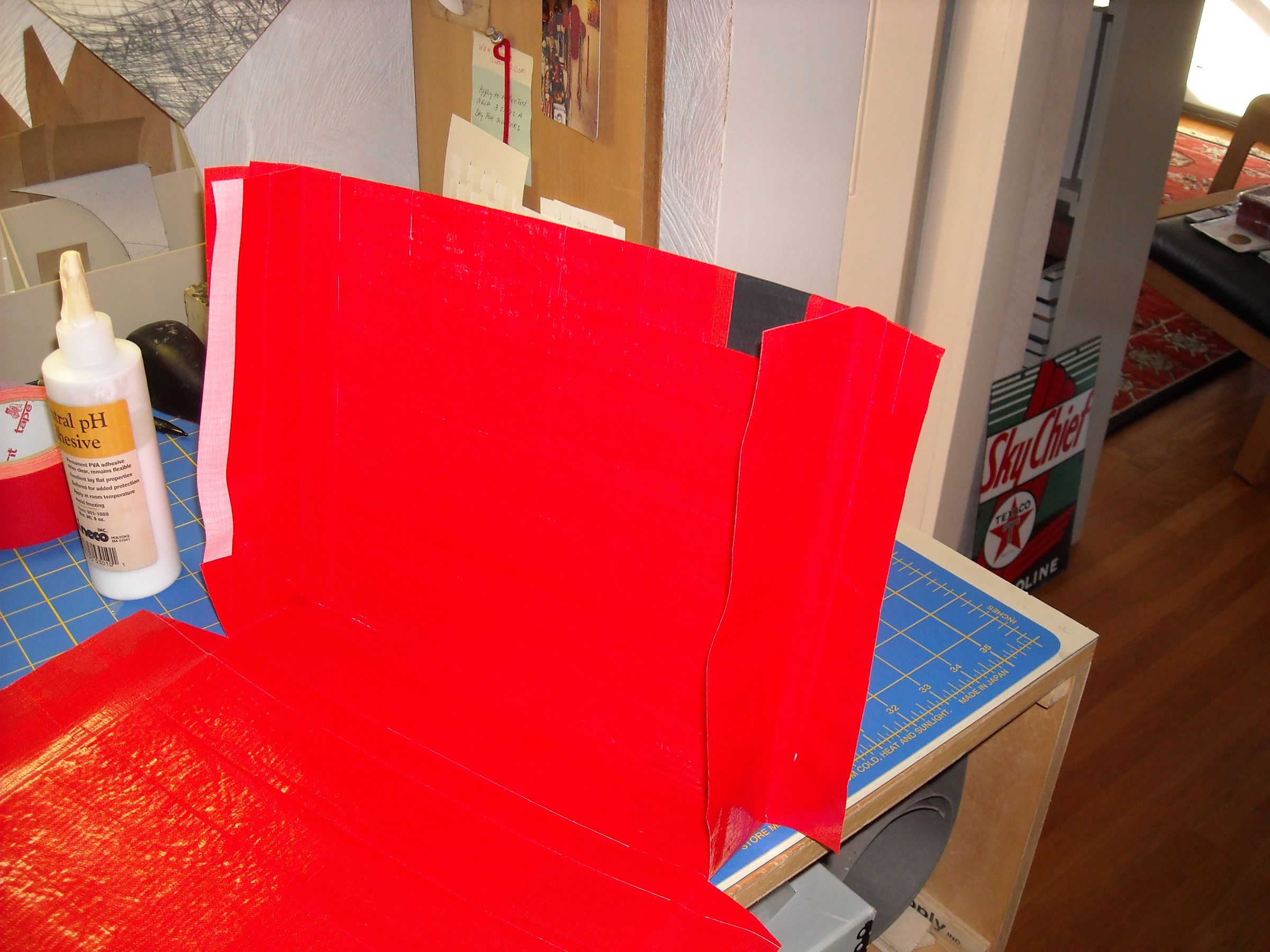 Cushioned Duct Tape Laptop Sleeve : 8 Steps (with Pictures) - Instructables