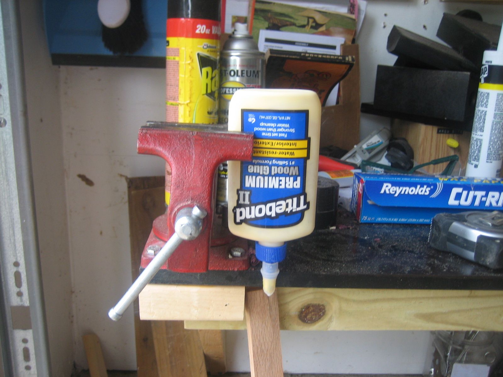 STRAIGHT CUT JIG FOR CIRCULAR SAW : 8 Steps - Instructables