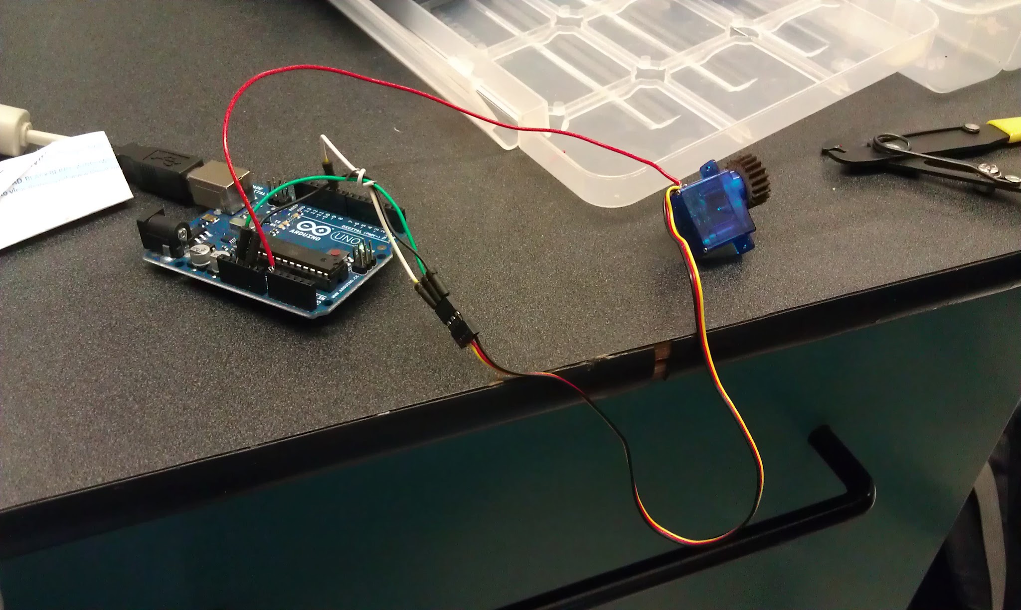 Sub-Micro Continuous Rotation Servo Modification : 10 Steps - Instructables