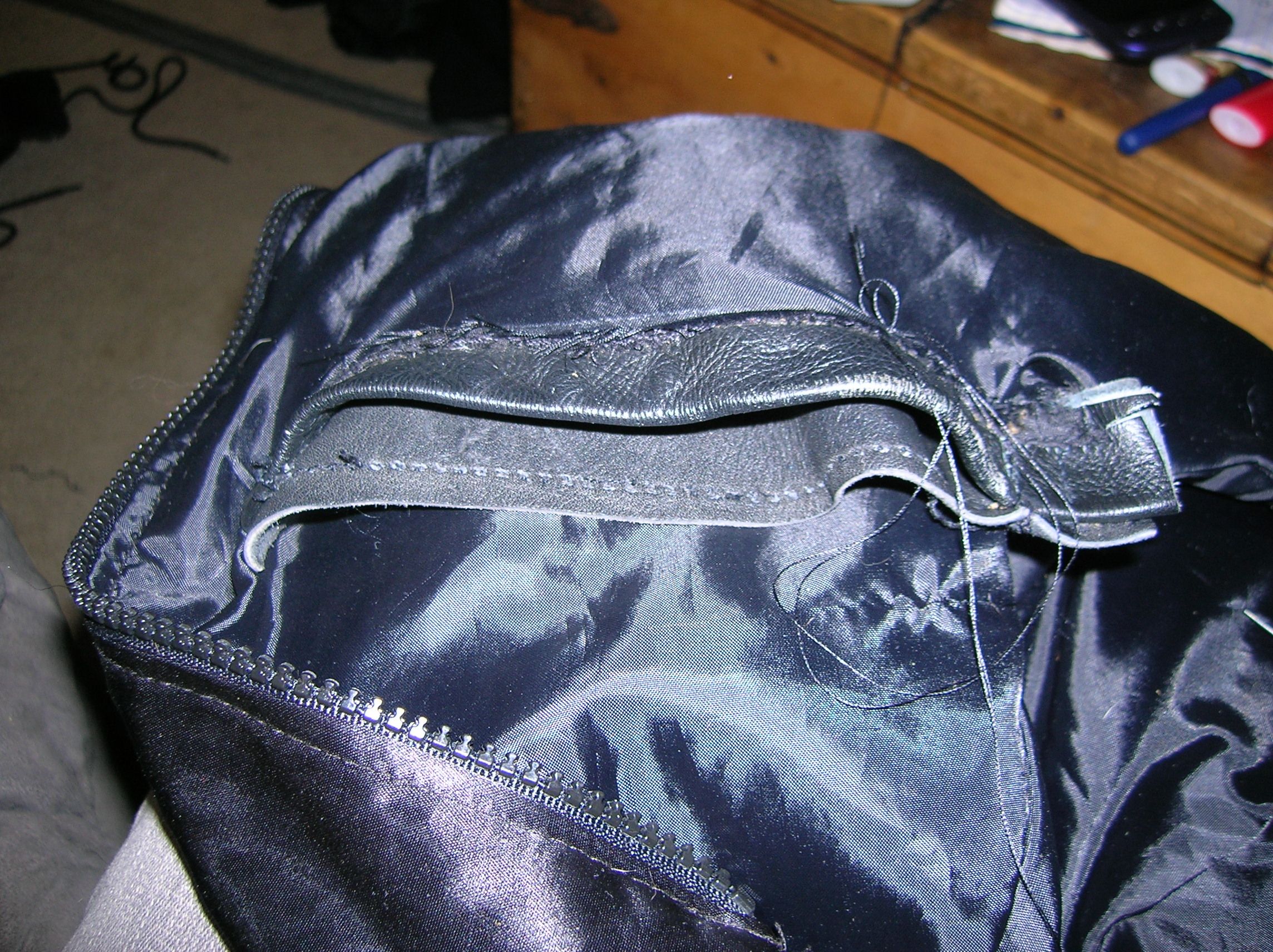 How to Repair a Leather Jacket by Hand : 6 Steps - Instructables