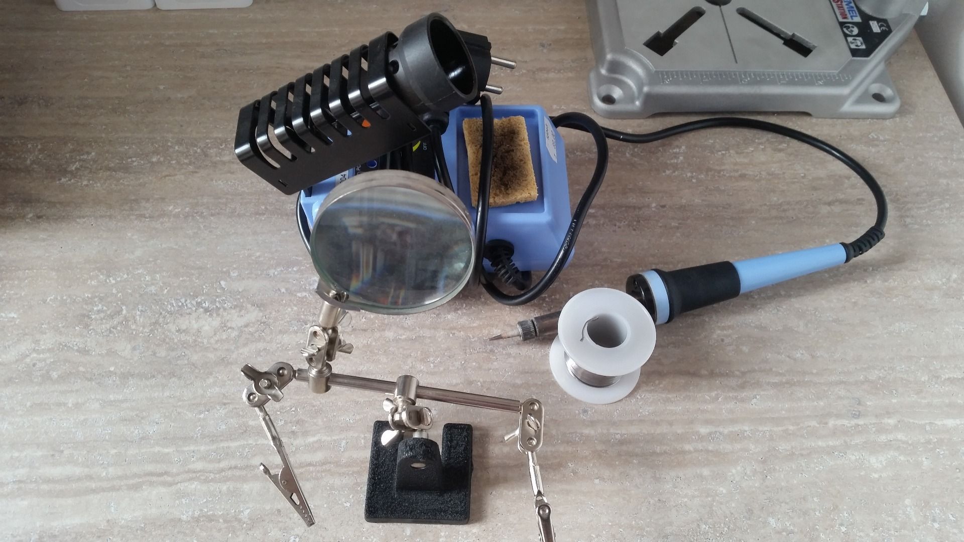 Micro Irrigation System for House Plants : 6 Steps - Instructables