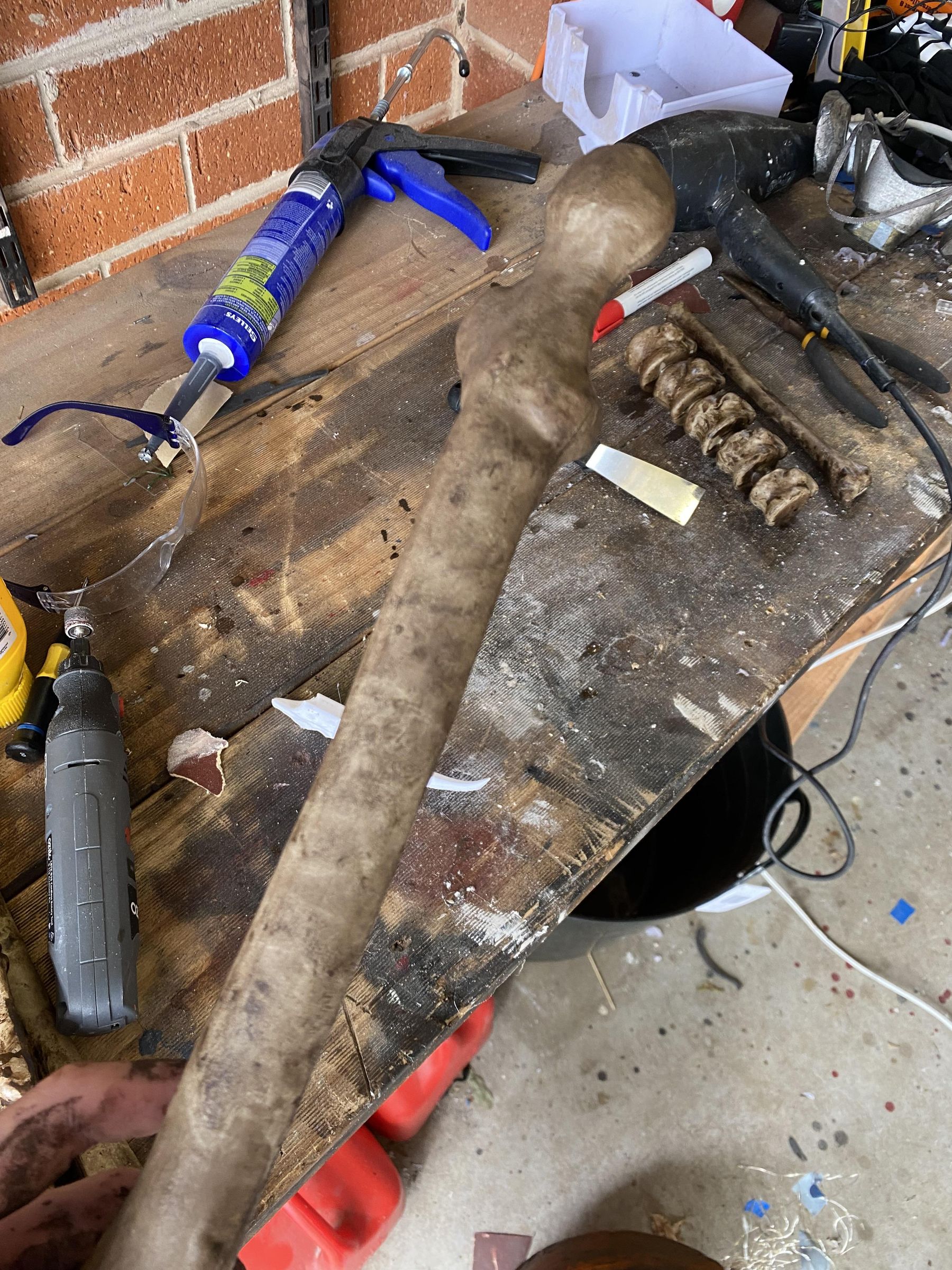 How to Turn a Dollar Store Skeleton Into a Realistic Prop Easily : 5 ...