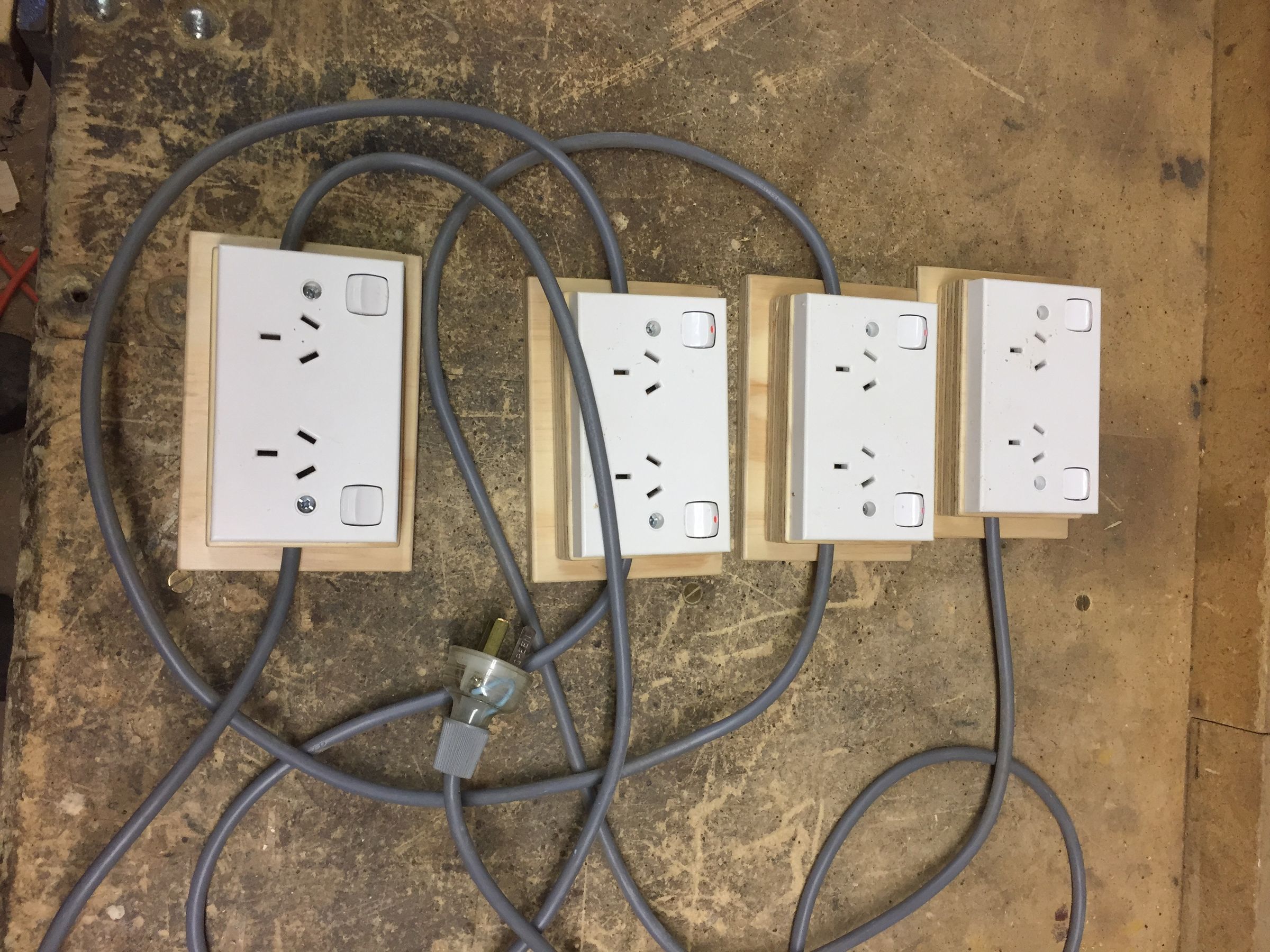 Handy Spaced Powerboard for Work Space : 5 Steps (with Pictures ...