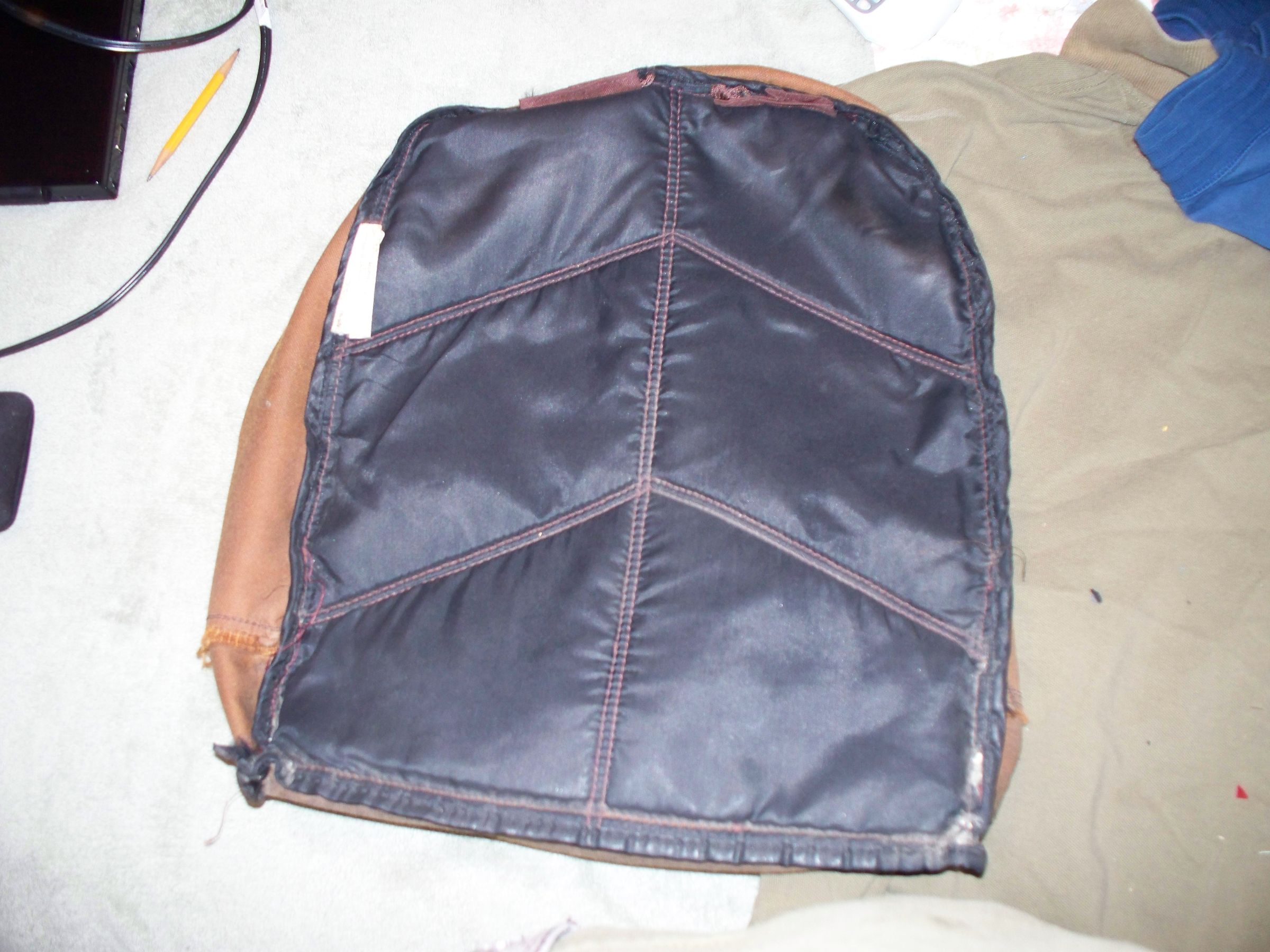 Upgrade Your Old Backback Into a Laptop Backpack : 4 Steps - Instructables