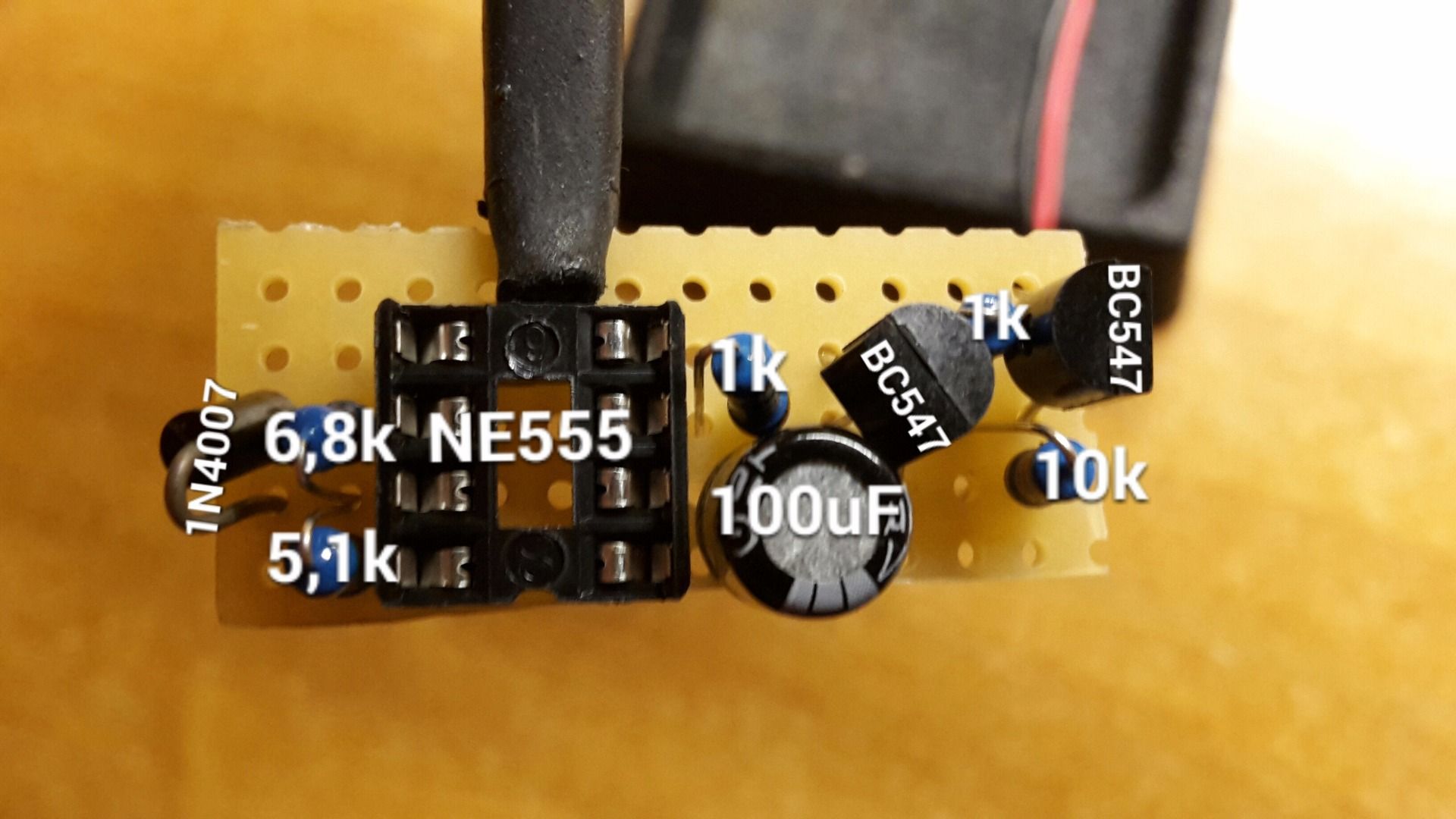 A Simple Blinking X-mas Tree : 6 Steps - Instructables