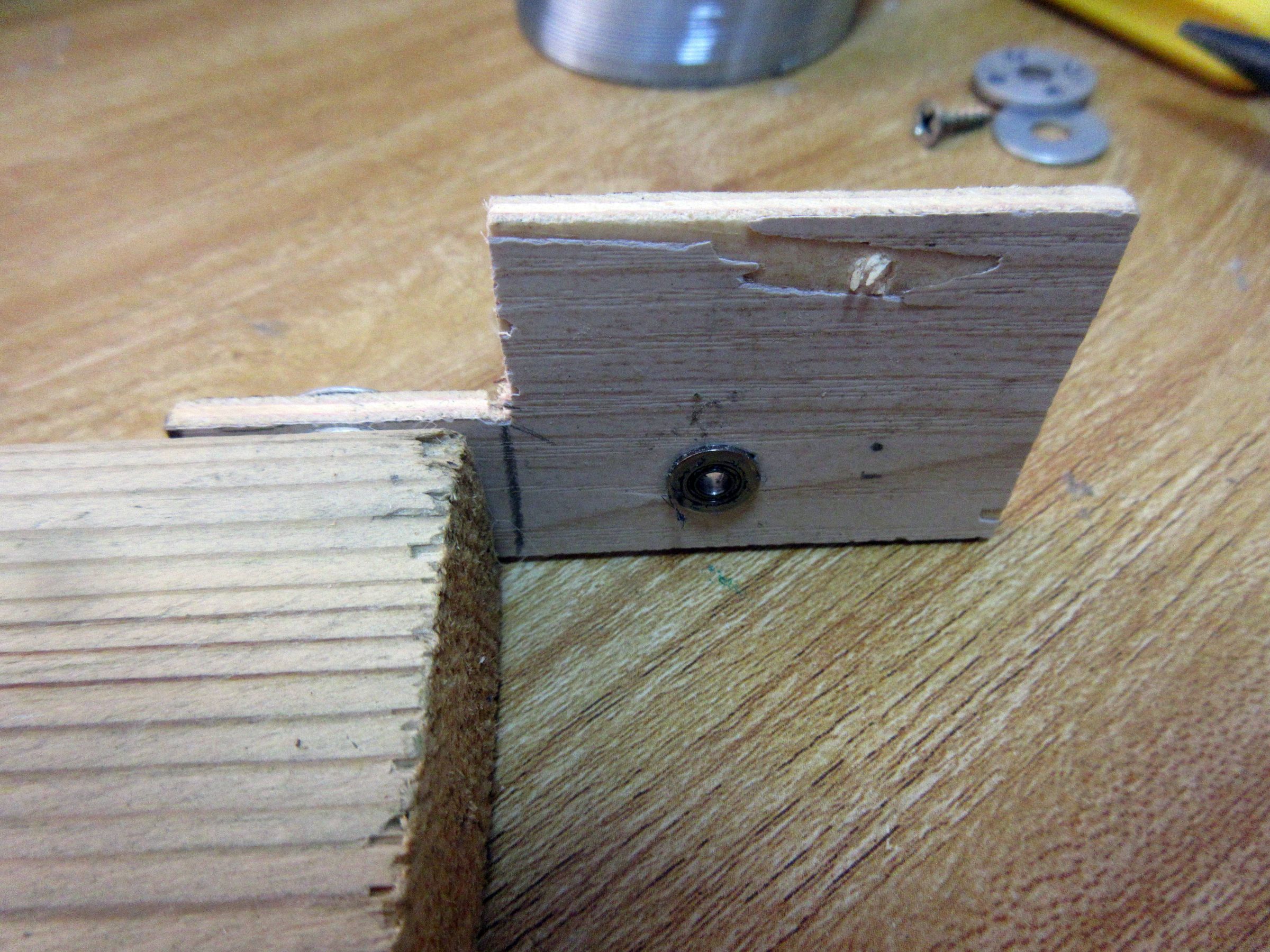 Build Mini Conveyor Belt As Slinky Machine : 7 Steps (with Pictures ...