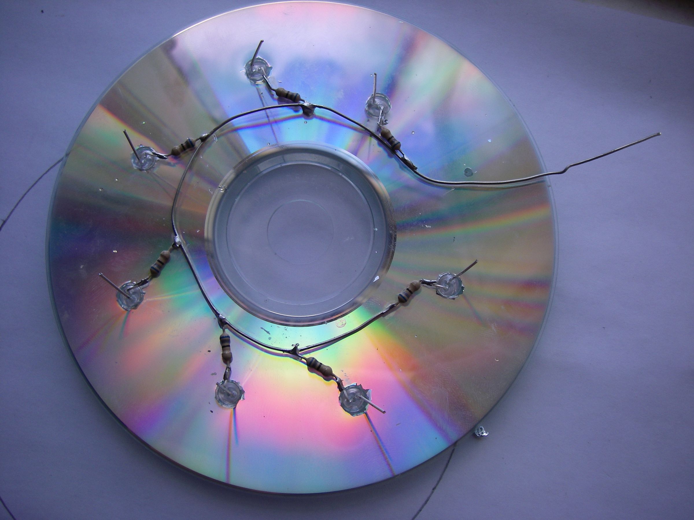 The USB Powered LED CD Lamp : 8 Steps (with Pictures) - Instructables