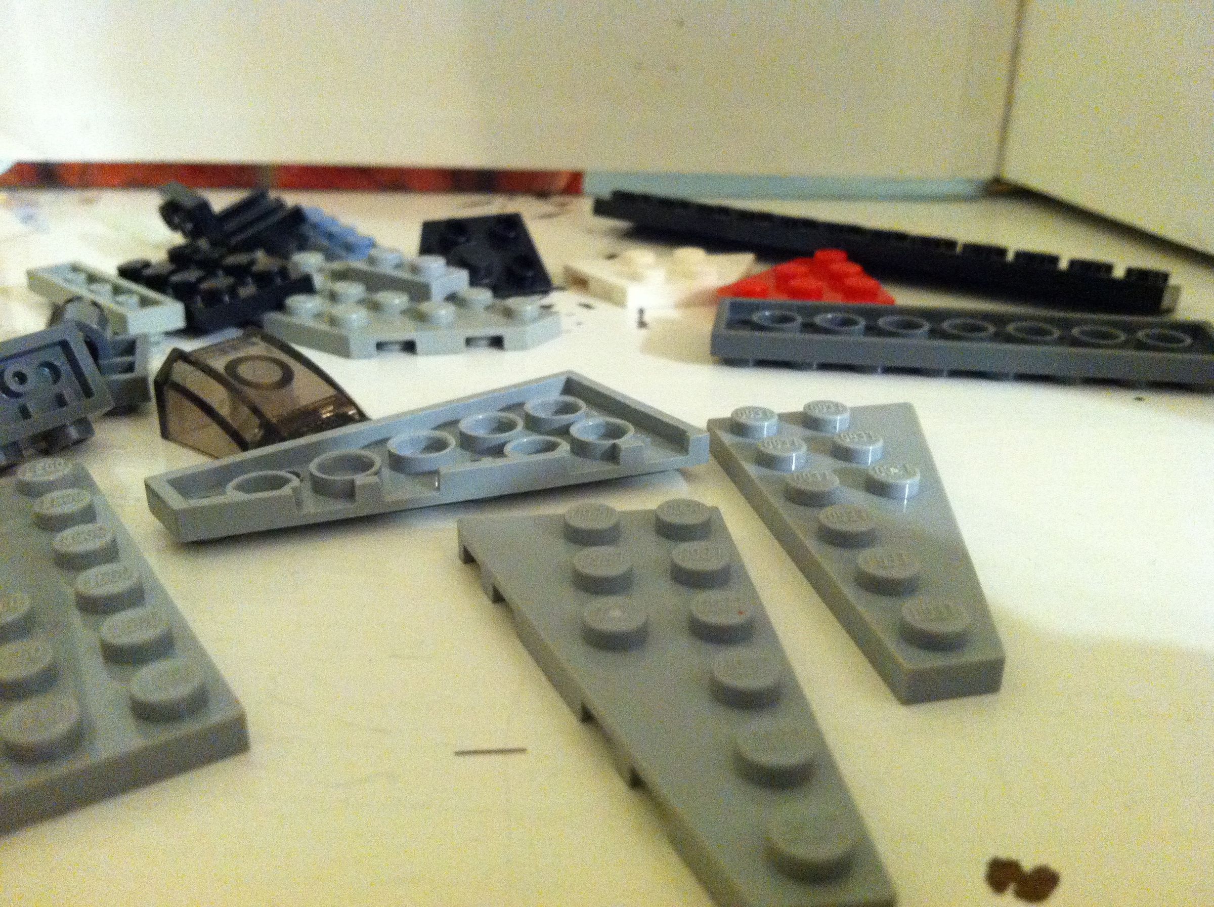 LEGO Mini F-18 & Control Tower : 4 Steps - Instructables