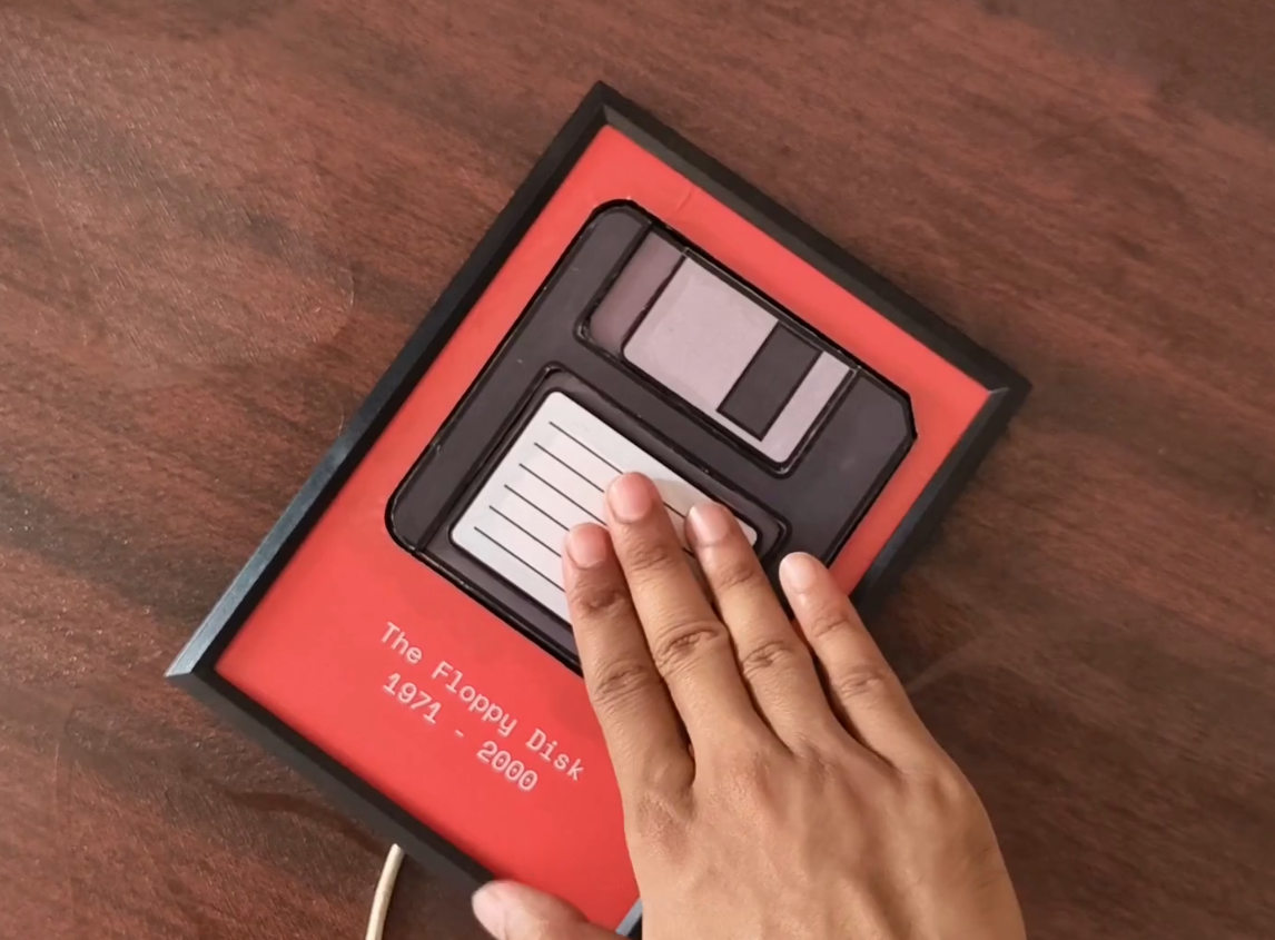 A Beautiful Retro Floppy Disk Picture Frame With a Secret Auto-save Feature! : 14 Steps (with ...