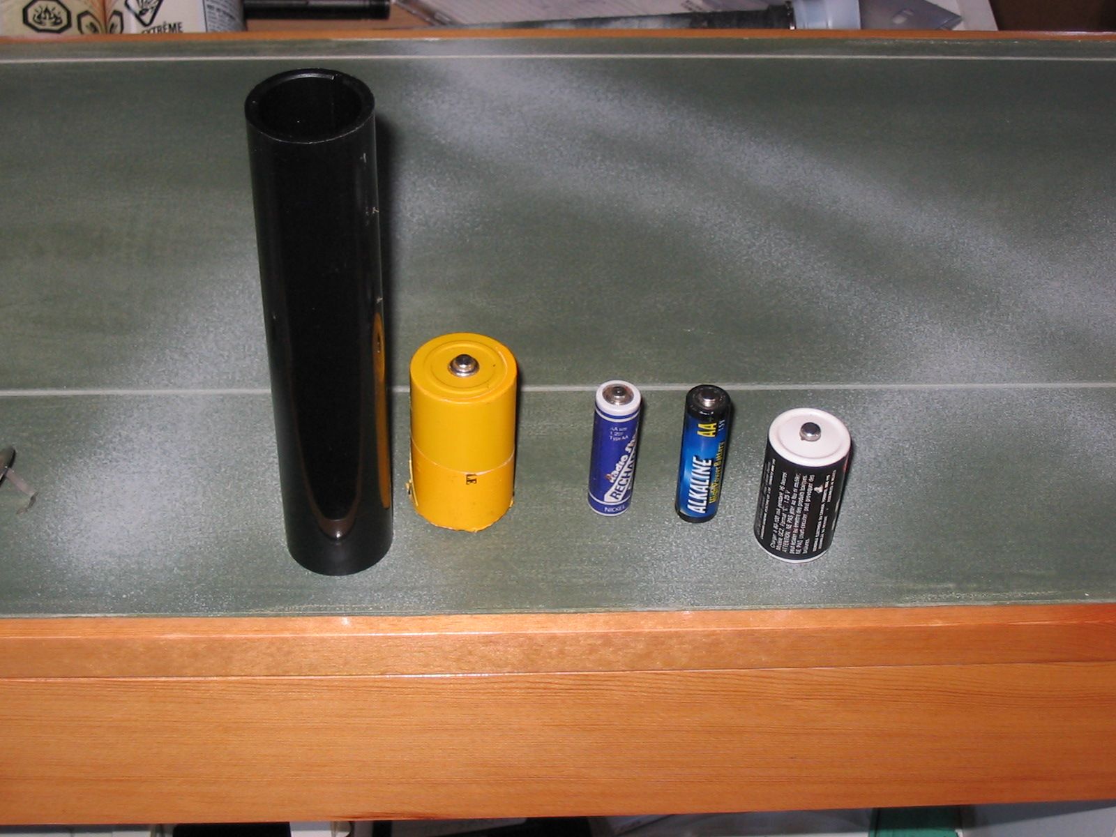 AA to D Cell Adapter : 4 Steps - Instructables