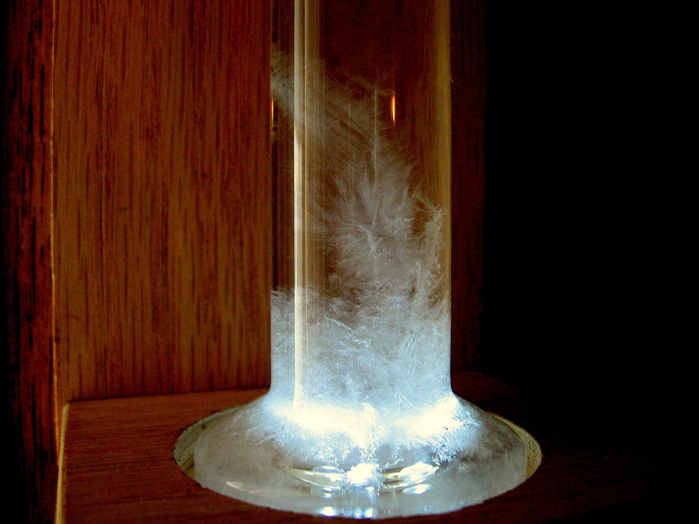 Glowing Fitzroy Storm Glass : 8 Steps (with Pictures) - Instructables