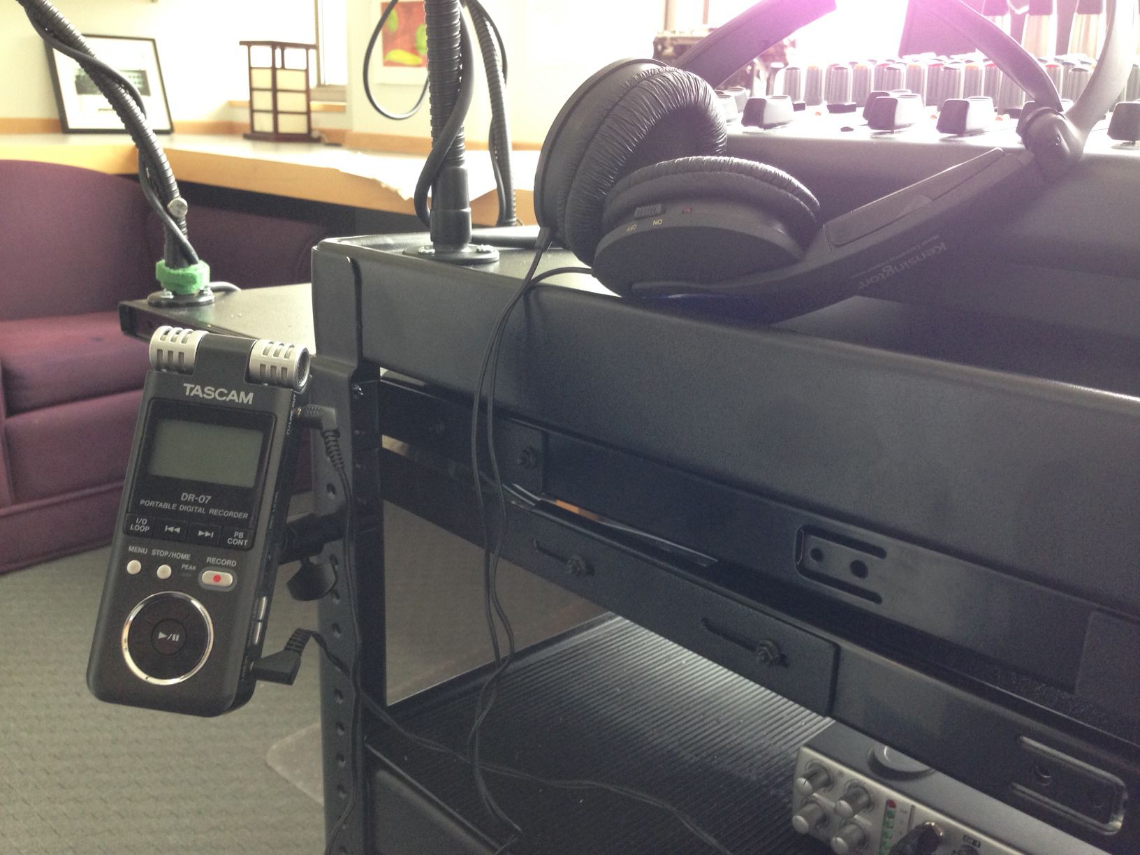 THE PODCASTINATOR: a MOBILE PODCASTING STUDIO : 4 Steps (with Pictures ...