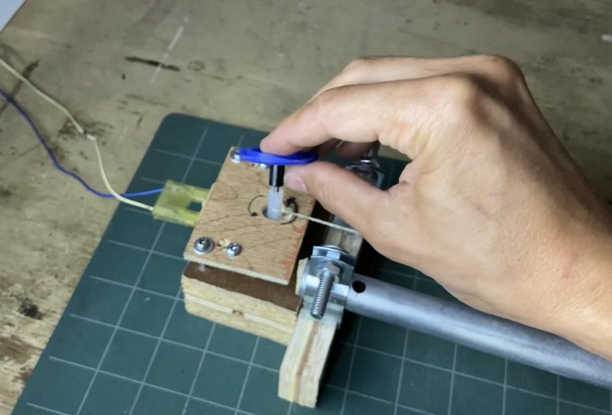 DIY Camera Slider for Content Creation : 4 Steps (with Pictures ...