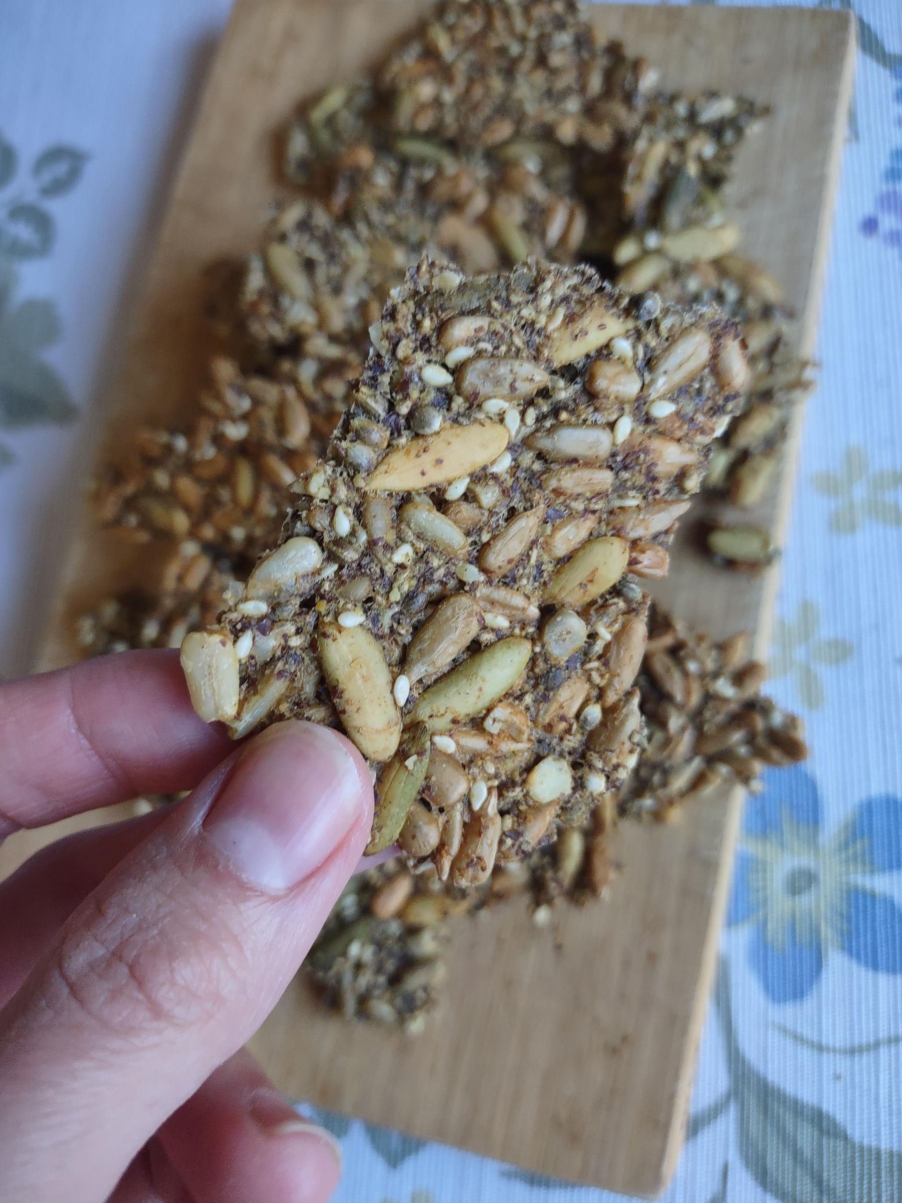 Six Seed Crackers-Paleo, Keto, Gluten-free Snacks! : 4 Steps ...