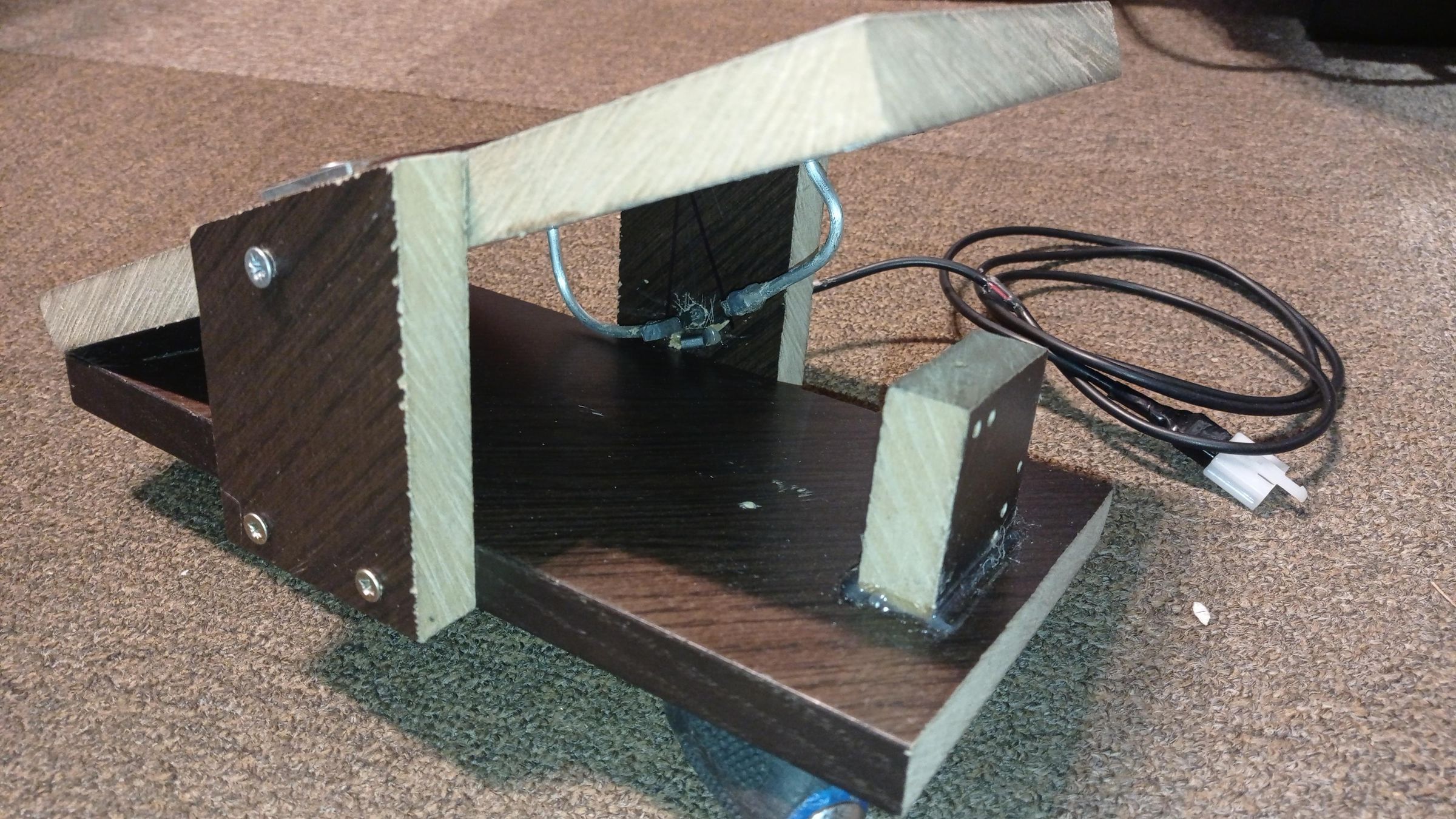 Low Cost Footpedal for Electric Pottery Wheel : 5 Steps - Instructables