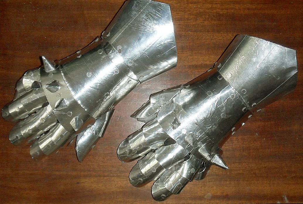 Costume Gauntlets for Less Than a Fiver. : 13 Steps (with Pictures ...