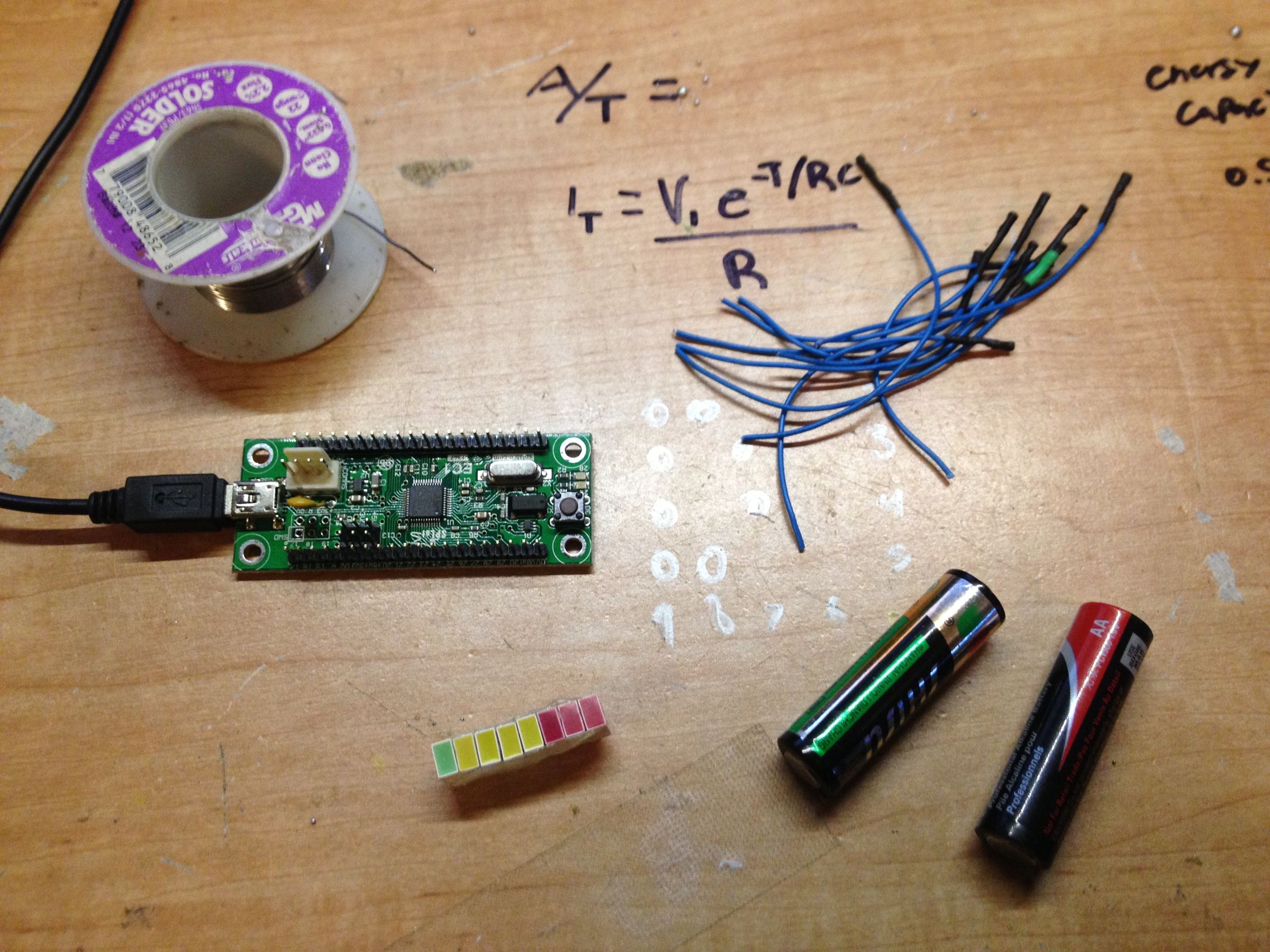 SPLat EC1 Based AA and AAA Battery Tester With Bar Graph : 6 Steps ...