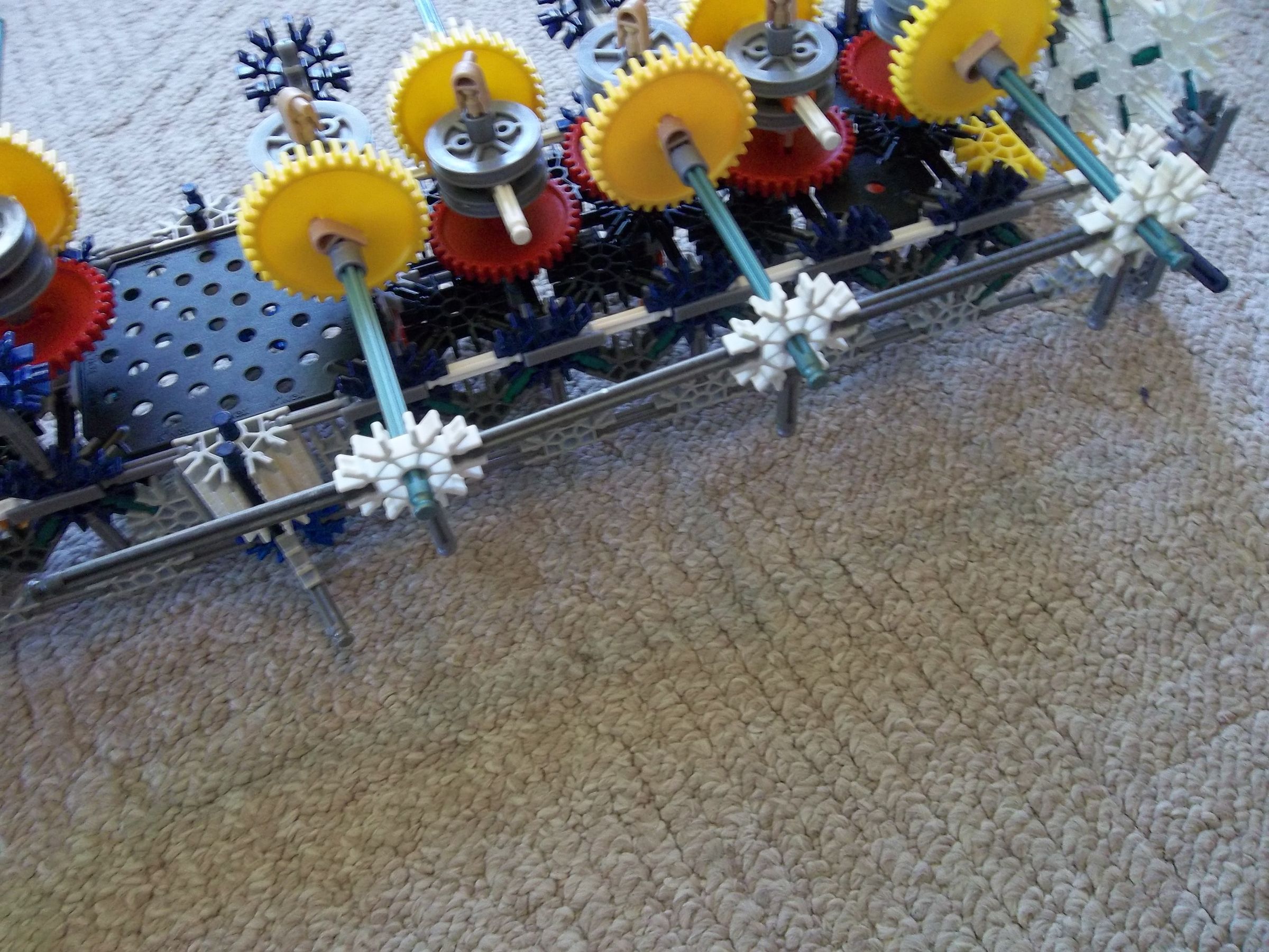 K'nex Foos Hockey Table : 35 Steps - Instructables