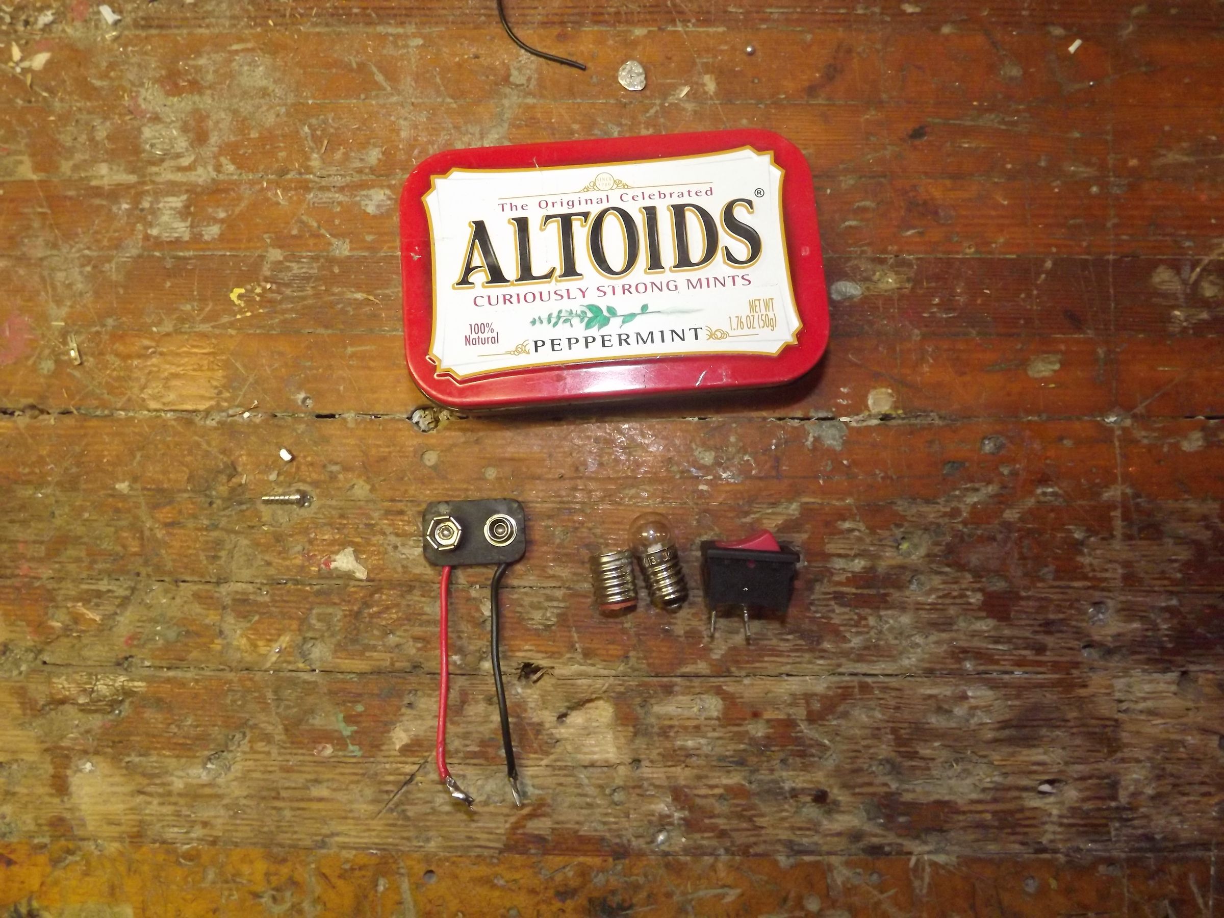 Simple Altoids Tin Flashlight : 4 Steps - Instructables